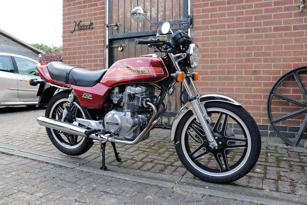 Lot 325 - 1981 Honda 250N Super Dream