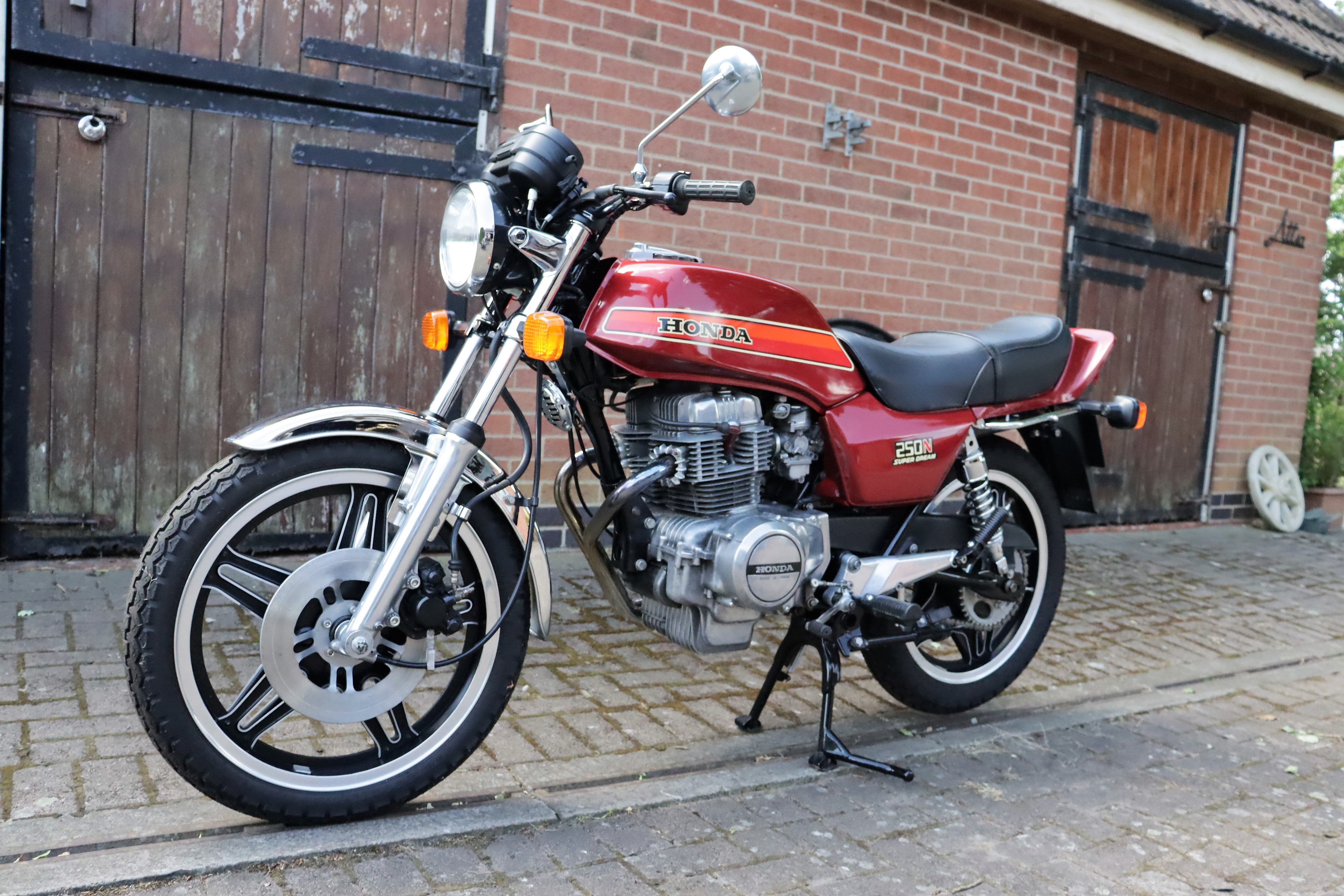 Lot 325 - 1981 Honda 250N Super Dream