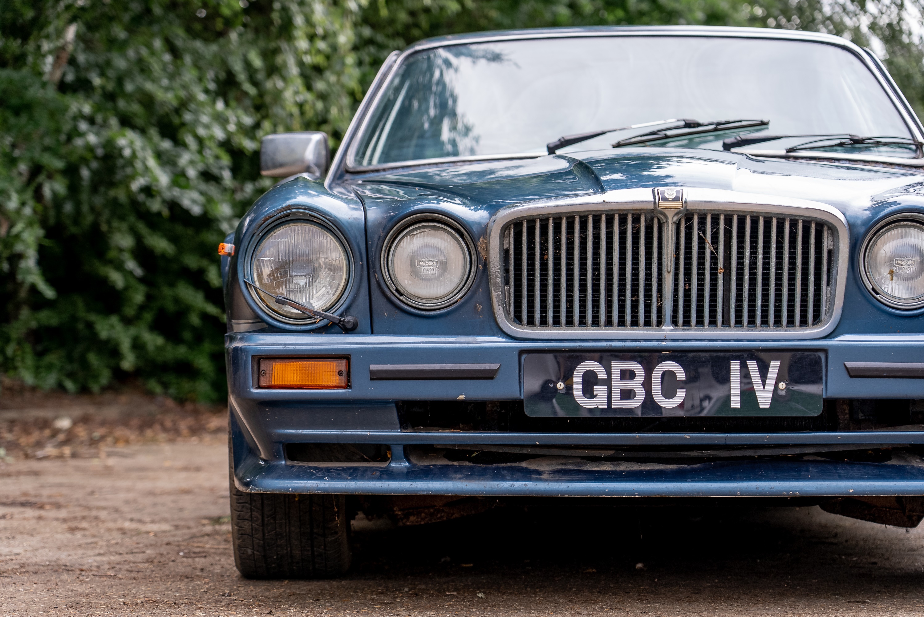 Lot 4 - 1983 Lister Jaguar XJ12 HE Saloon