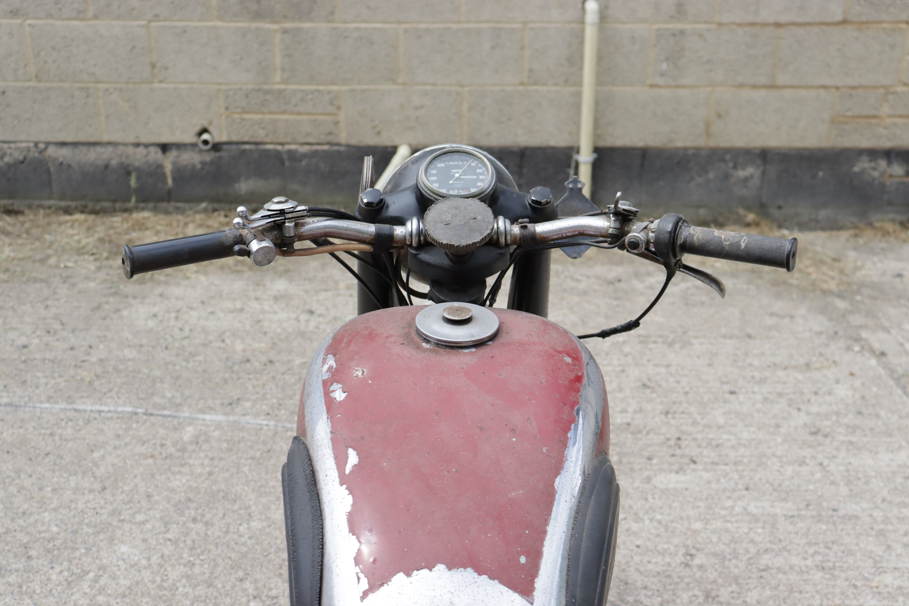 Lot 366 - 1950 Ariel NH Red Hunter