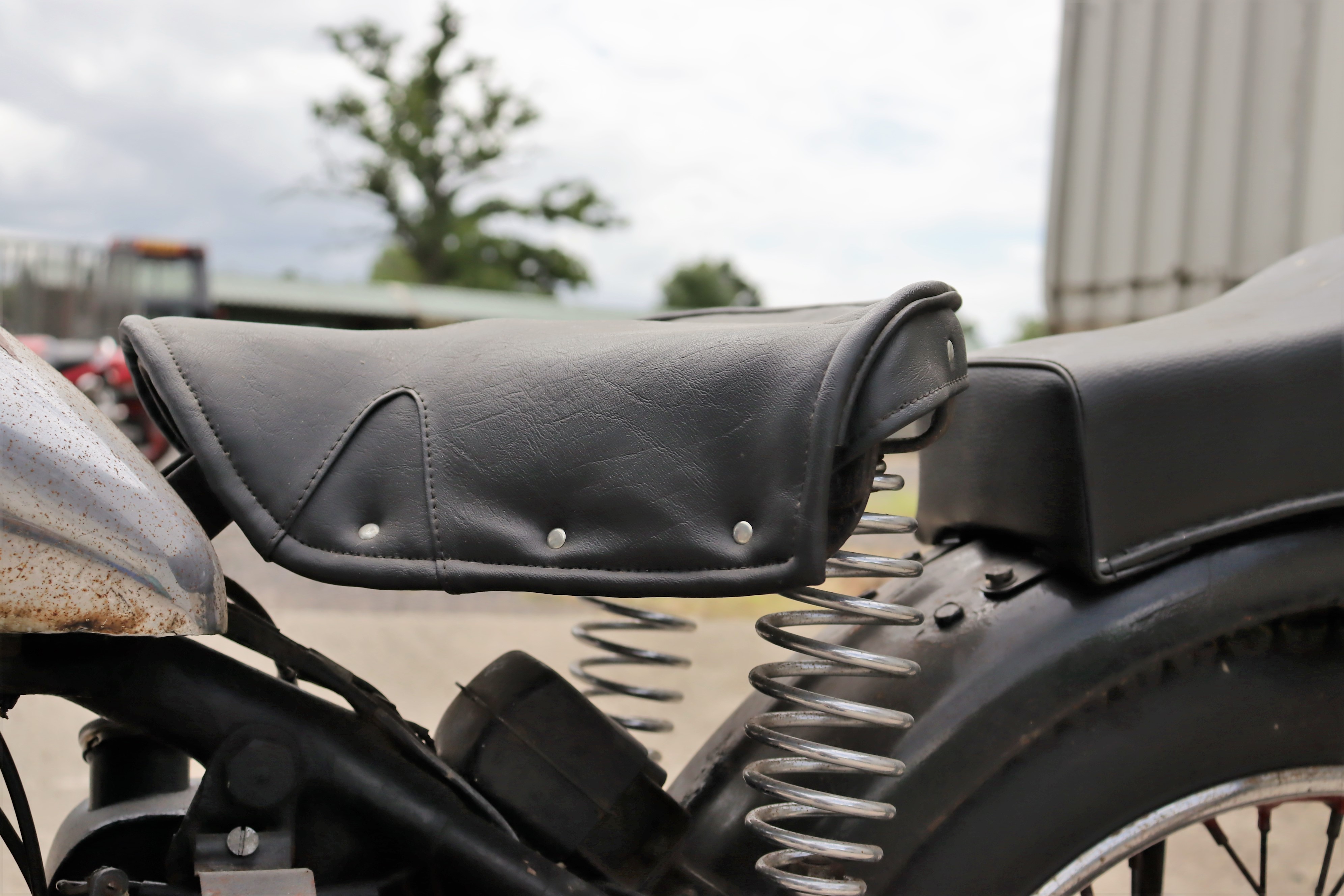 Lot 366 - 1950 Ariel NH Red Hunter