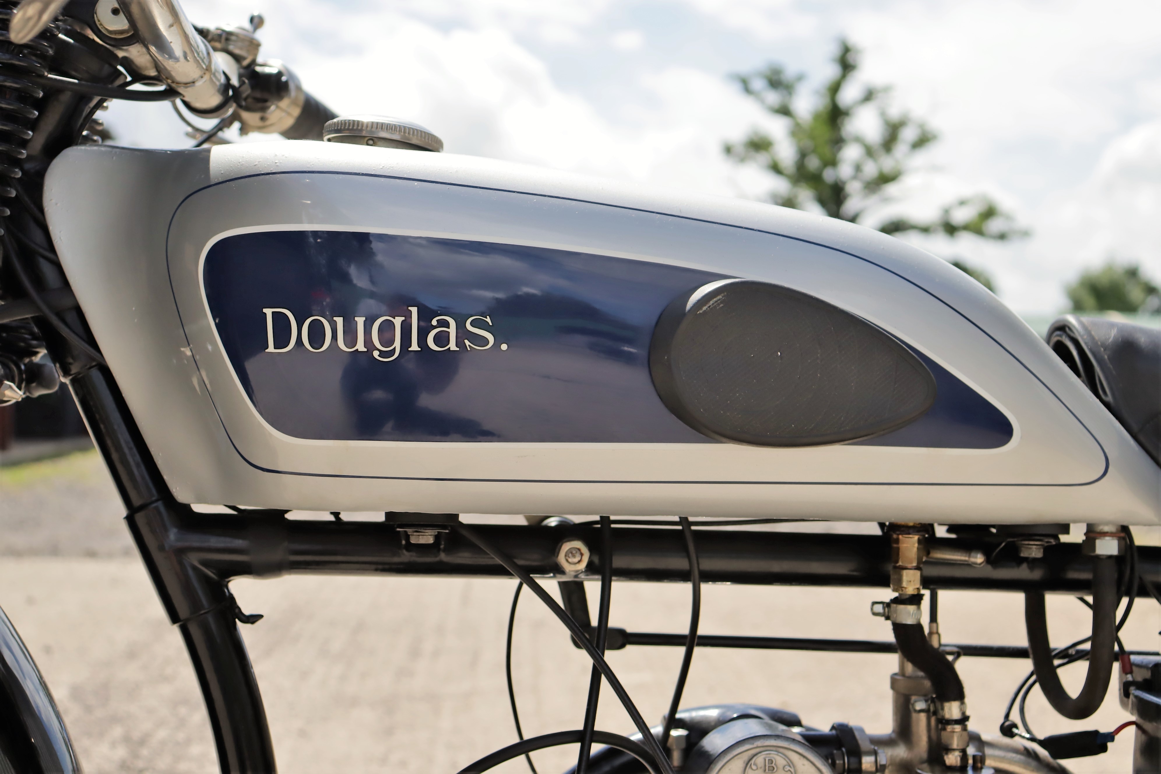 Lot 262 - 1929 Douglas B29