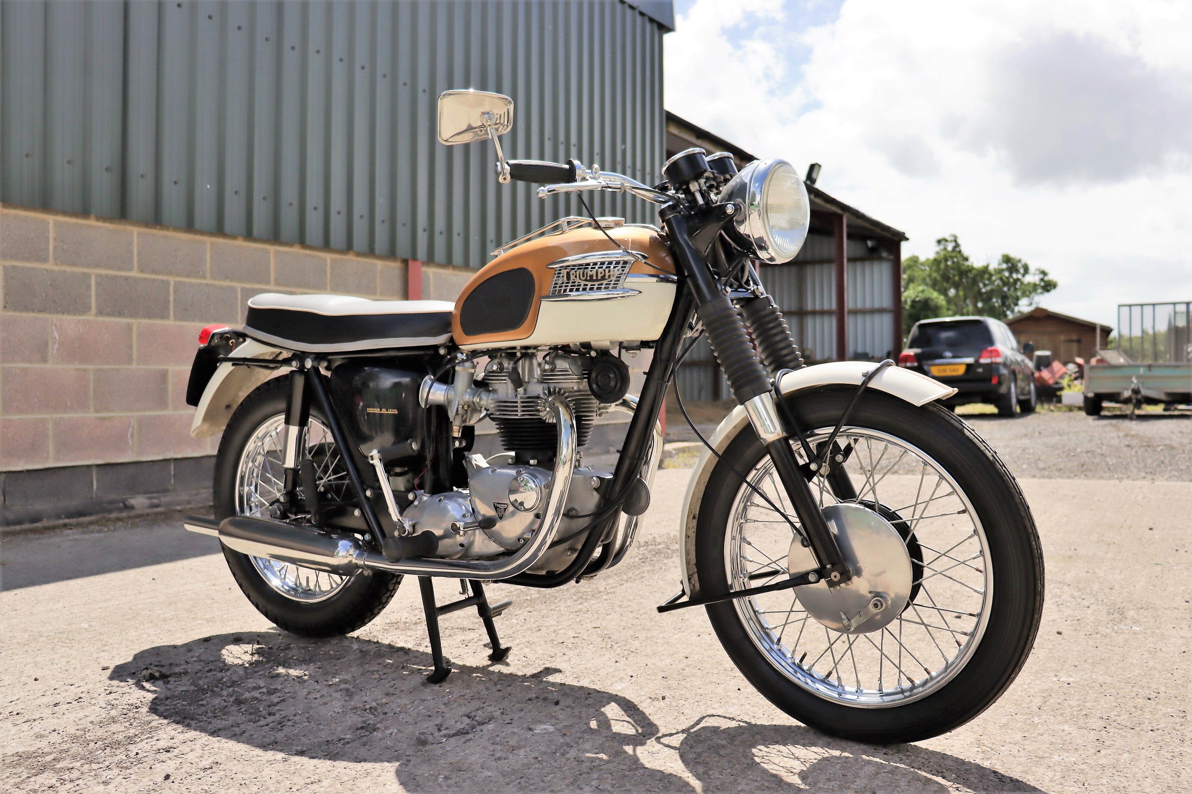 Lot 402 - 1964 Triumph Bonneville T120R