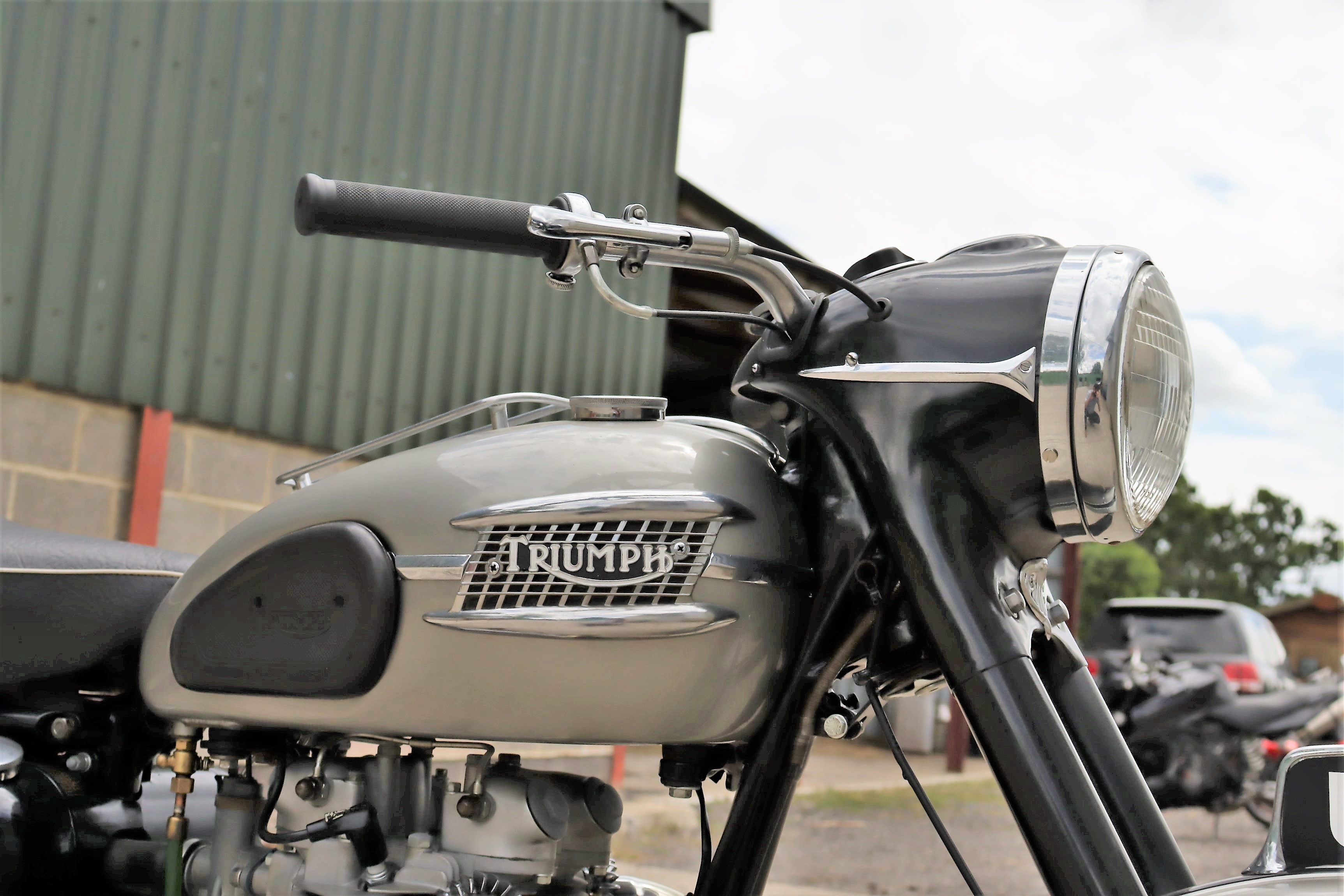 Lot 406 - 1958 Triumph T110