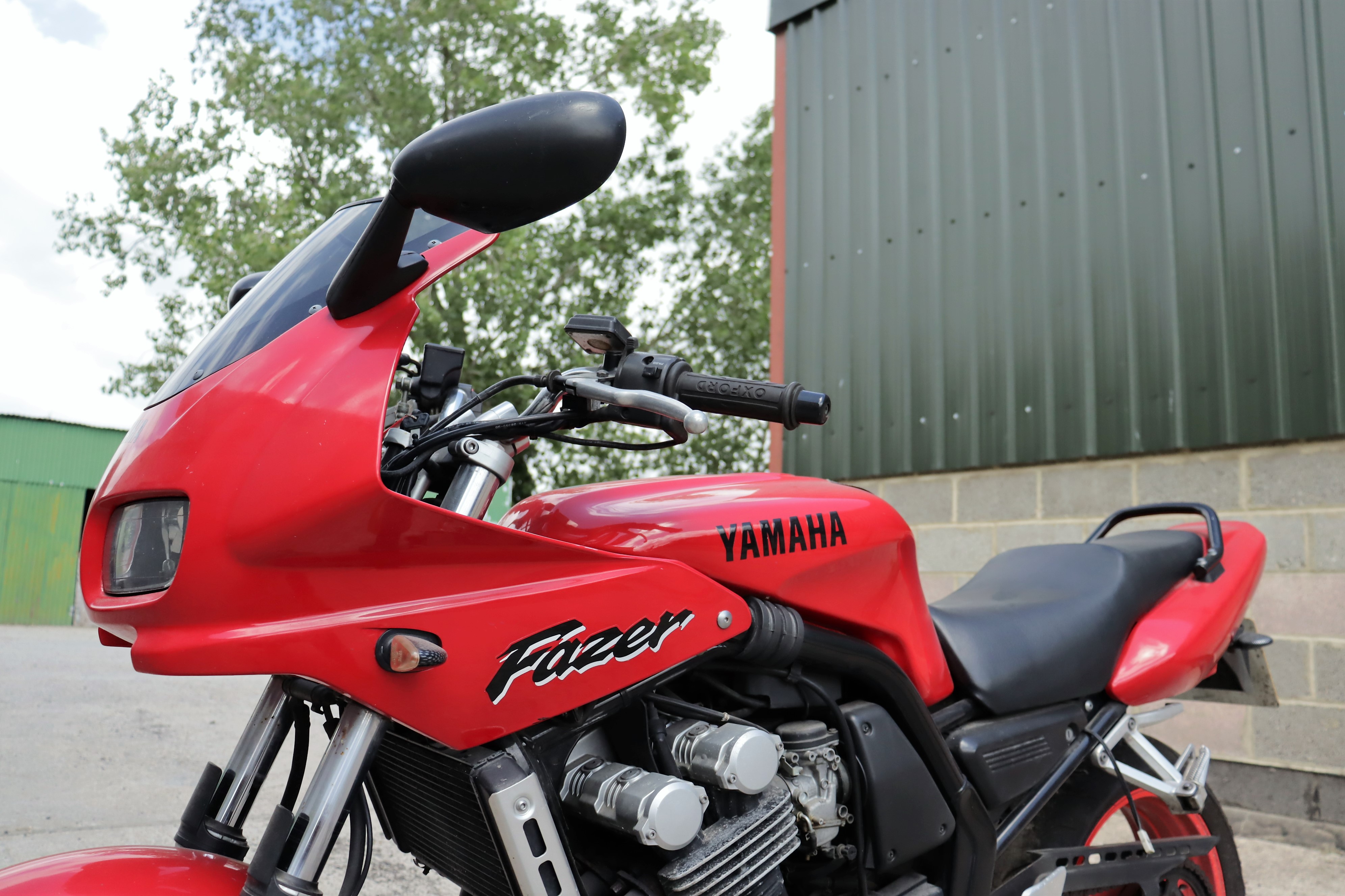 Lot 266 - 1998 Yamaha Fazer FZS600