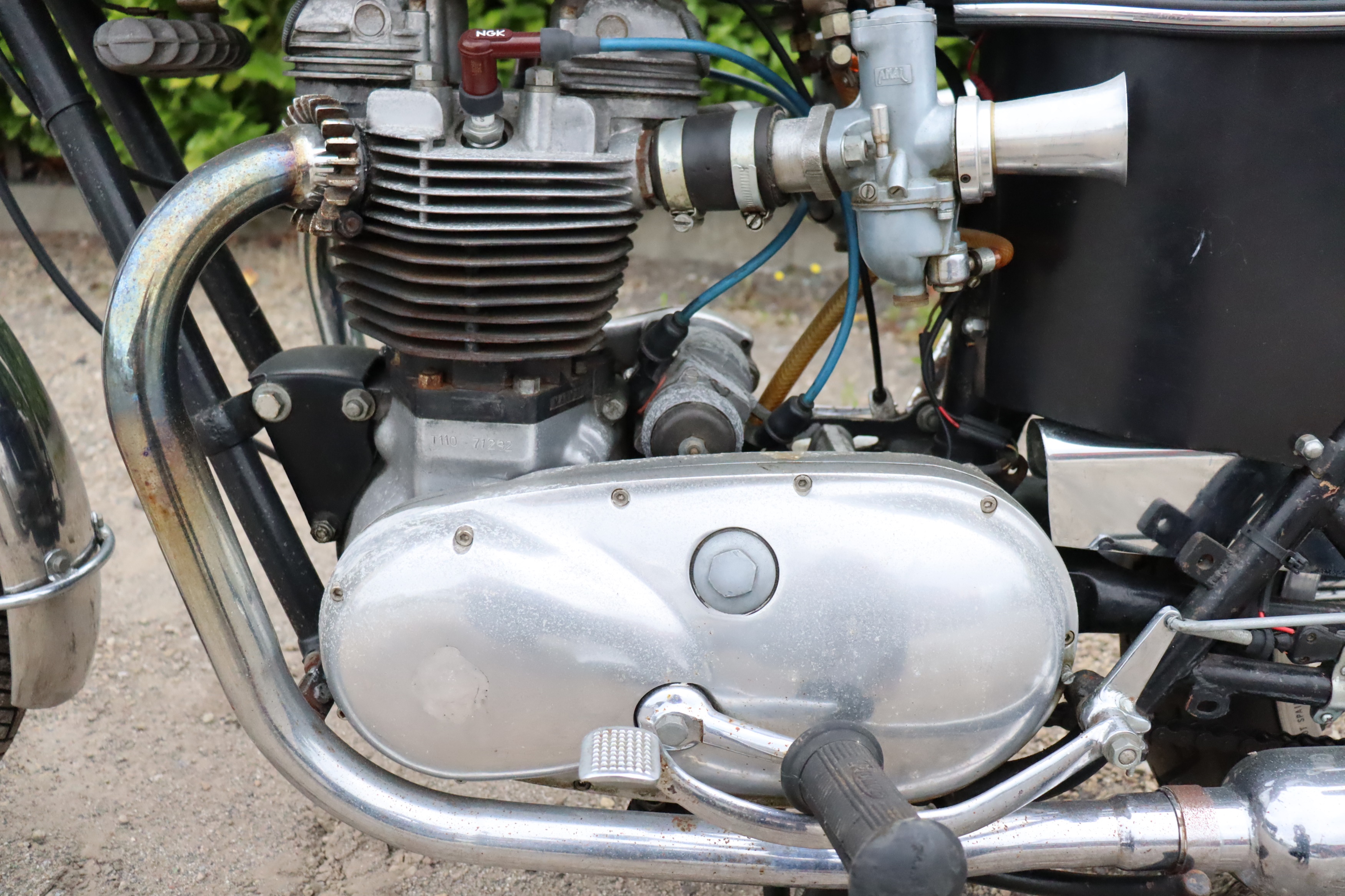 Lot 401 - 1961 Triumph T110