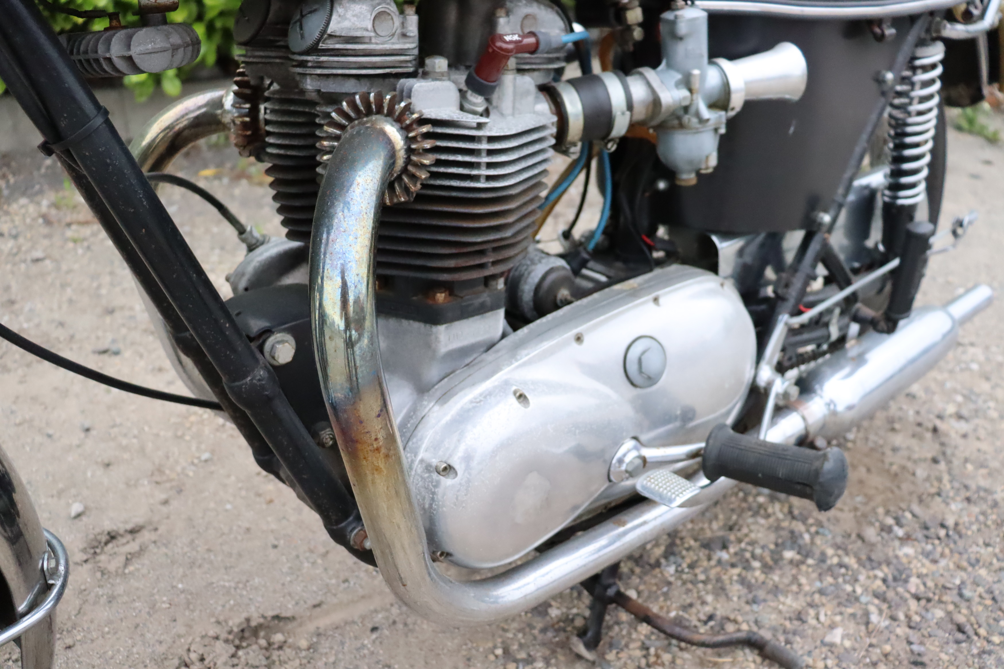 Lot 401 - 1961 Triumph T110