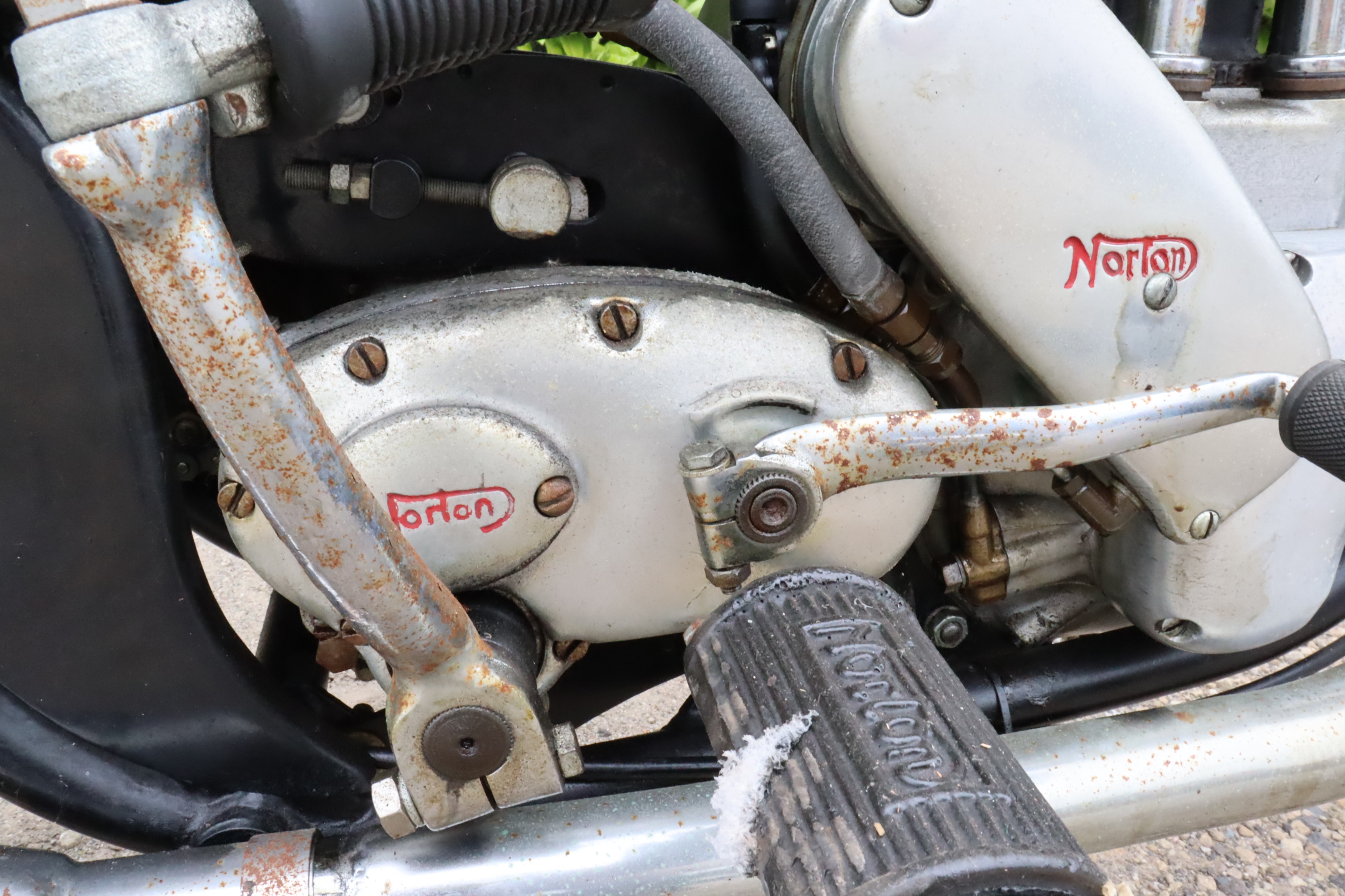 Lot 399 - c.1950s Norton ES2