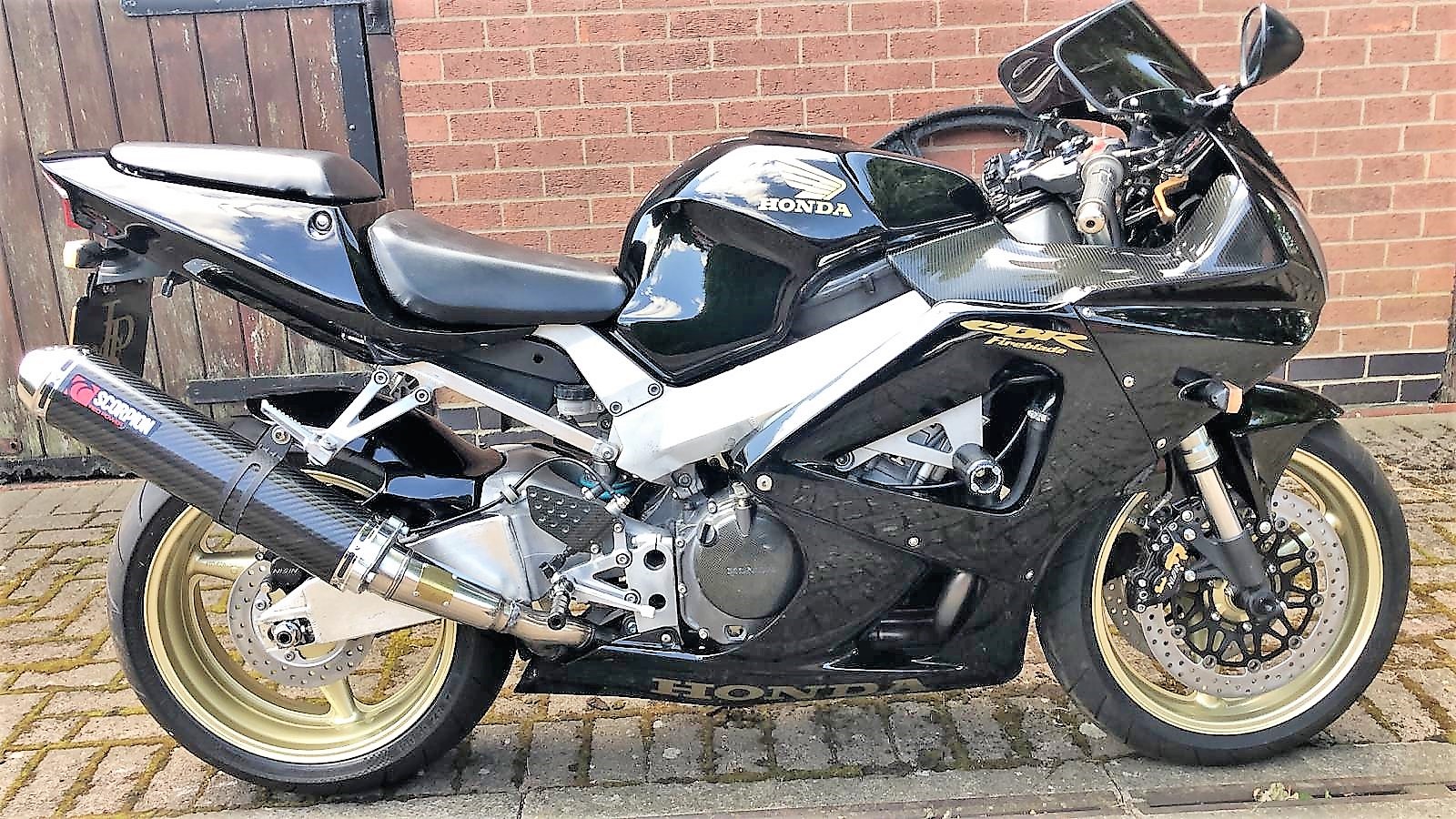 Lot 434 - 2000 Honda CBR 900 RR Fireblade