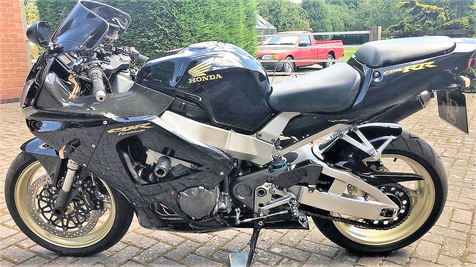 Lot 434 - 2000 Honda CBR 900 RR Fireblade