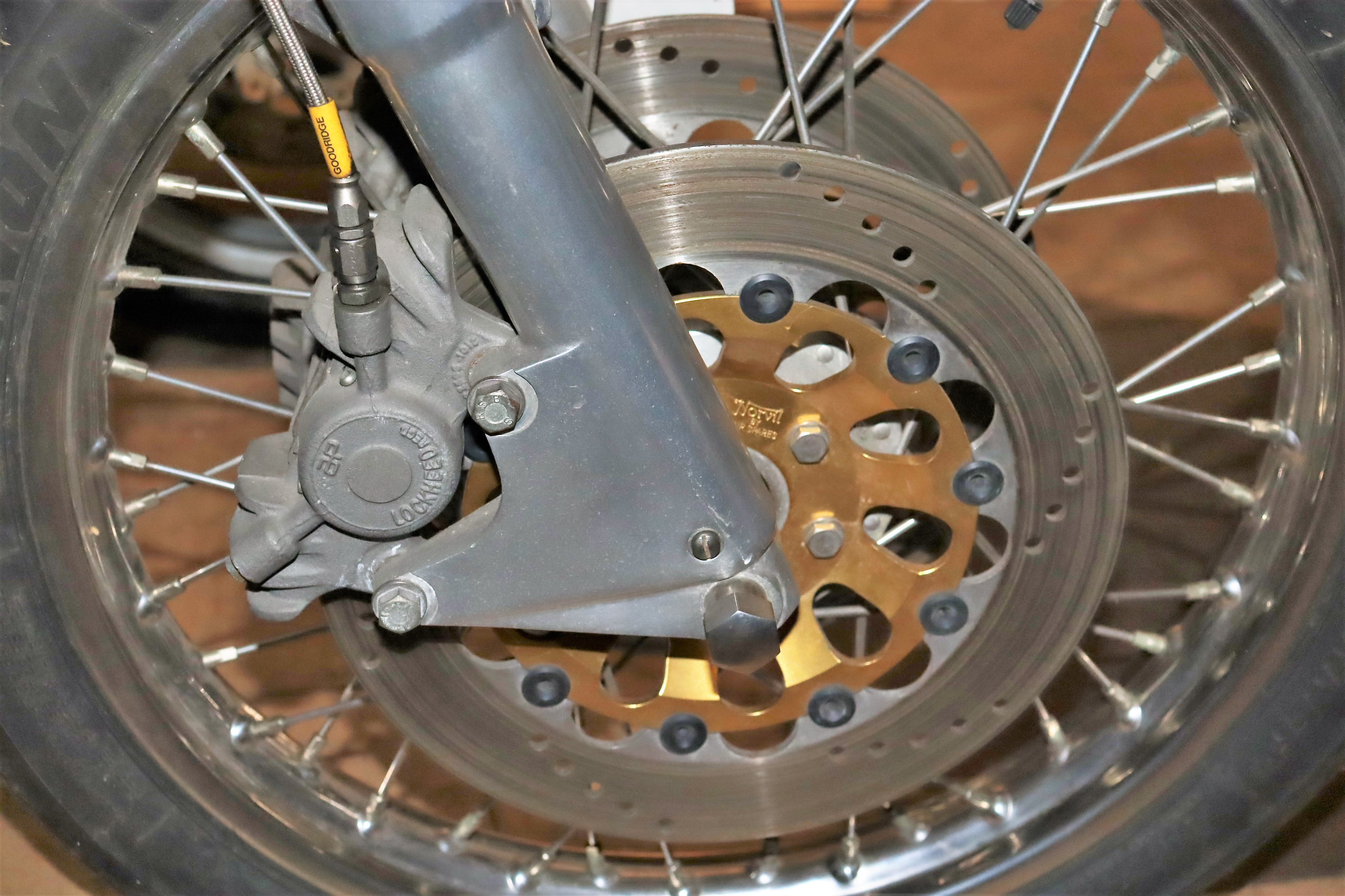 Lot 376 - 2001 Norton Norvil Commando