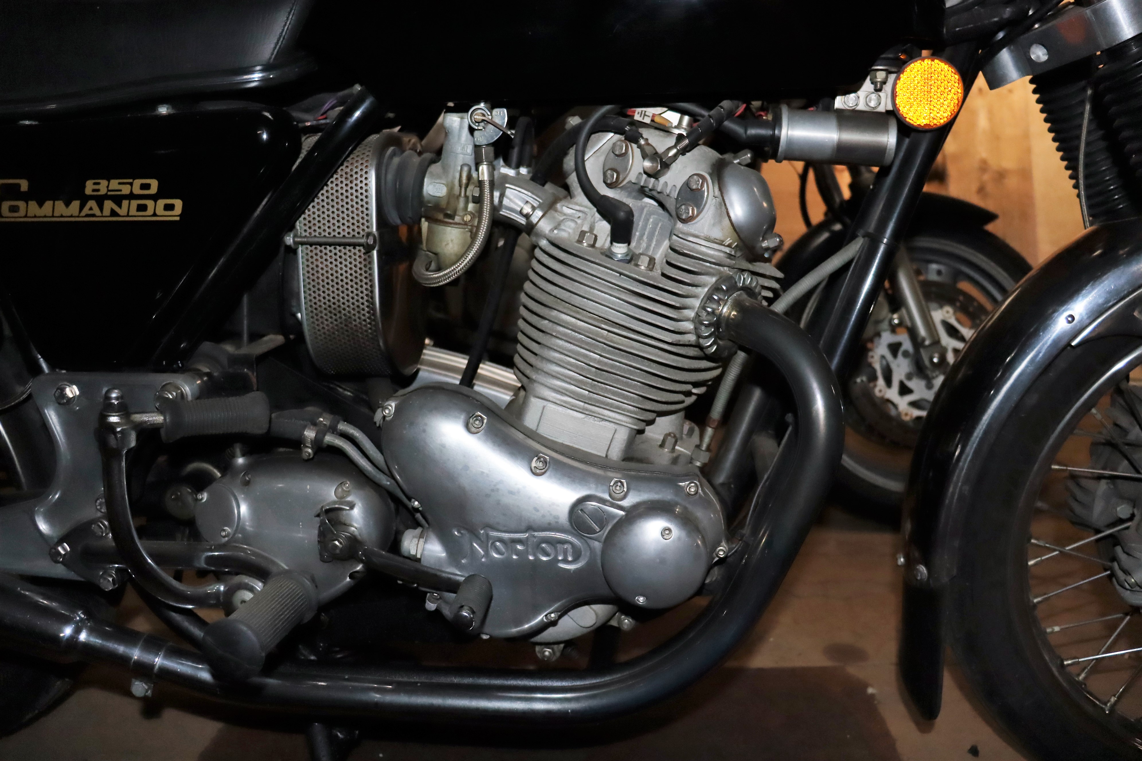 Lot 376 - 2001 Norton Norvil Commando