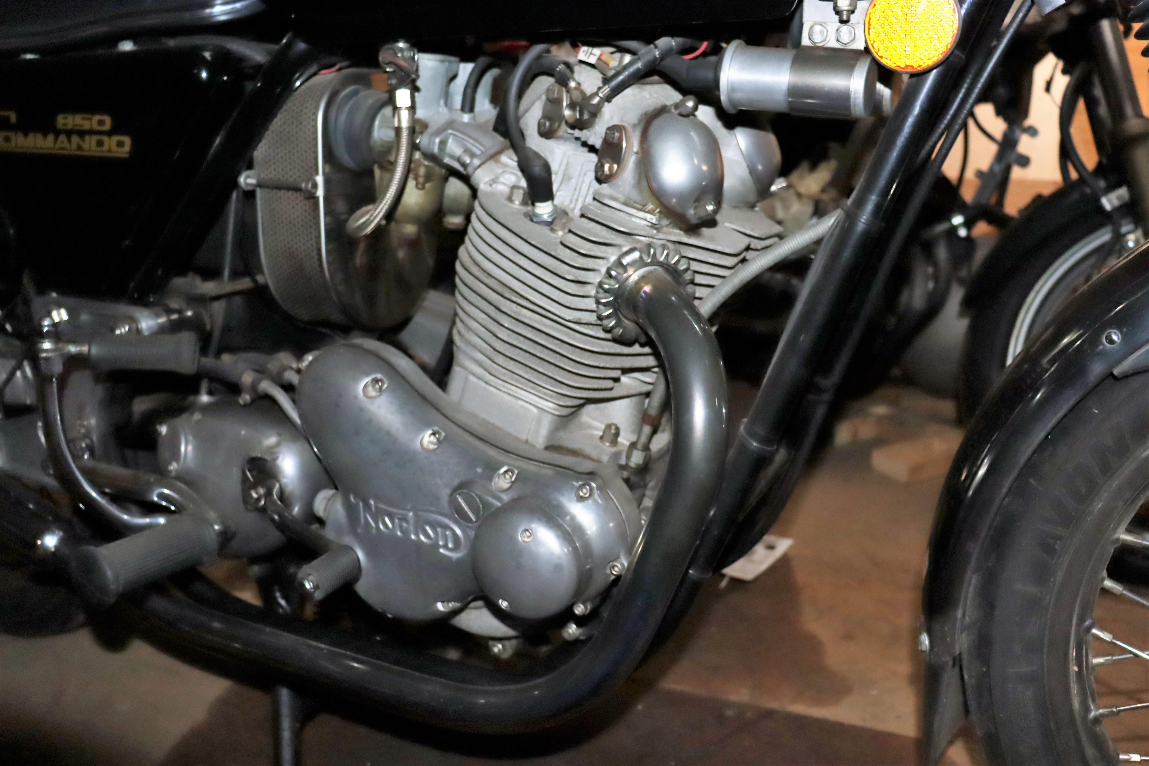 Lot 376 - 2001 Norton Norvil Commando