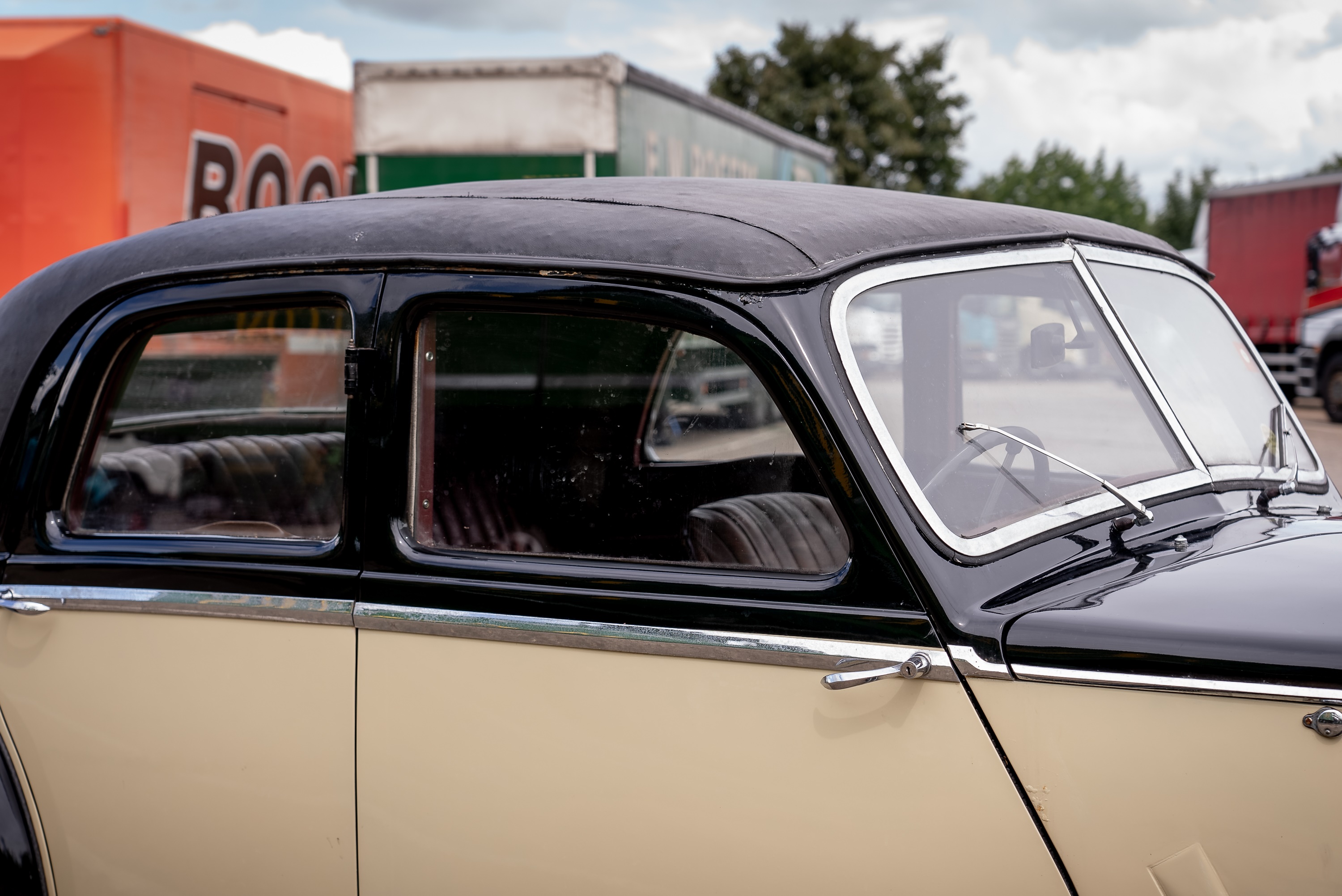 Lot 2 - 1947 Riley RMA Saloon