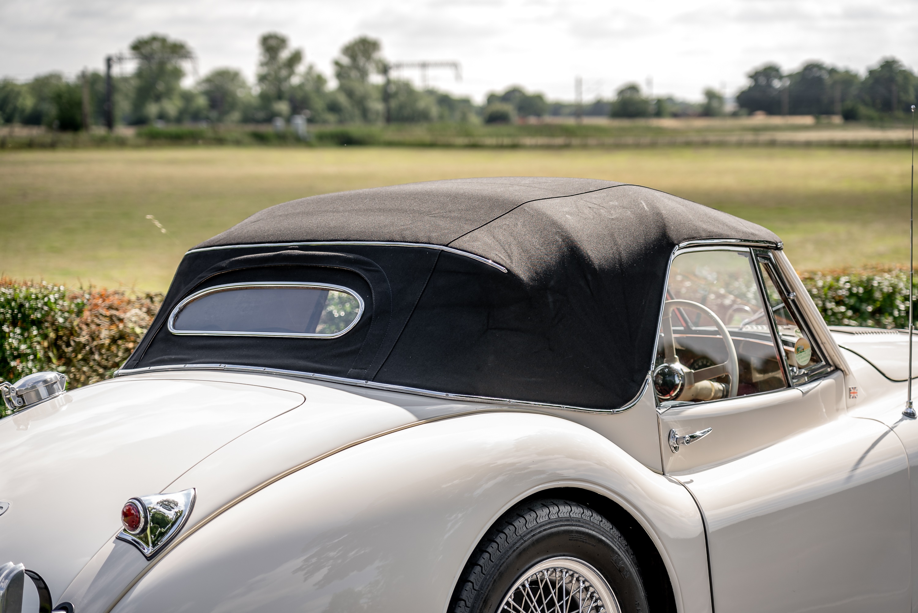 Lot 76 - 1953 Jaguar XK120 Drophead Coupe