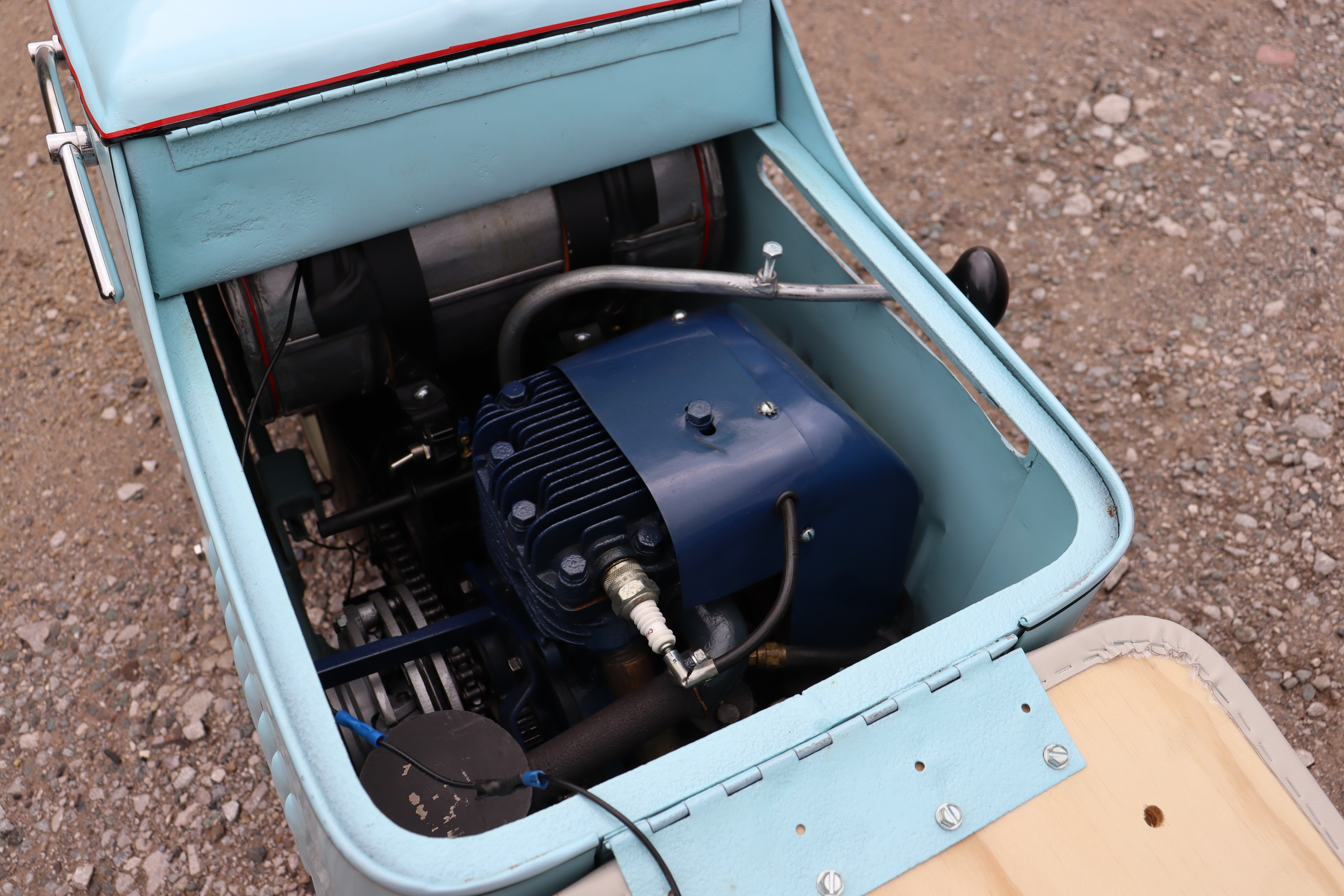 Lot 150 - 1949 Cushman Model 62 Roadking