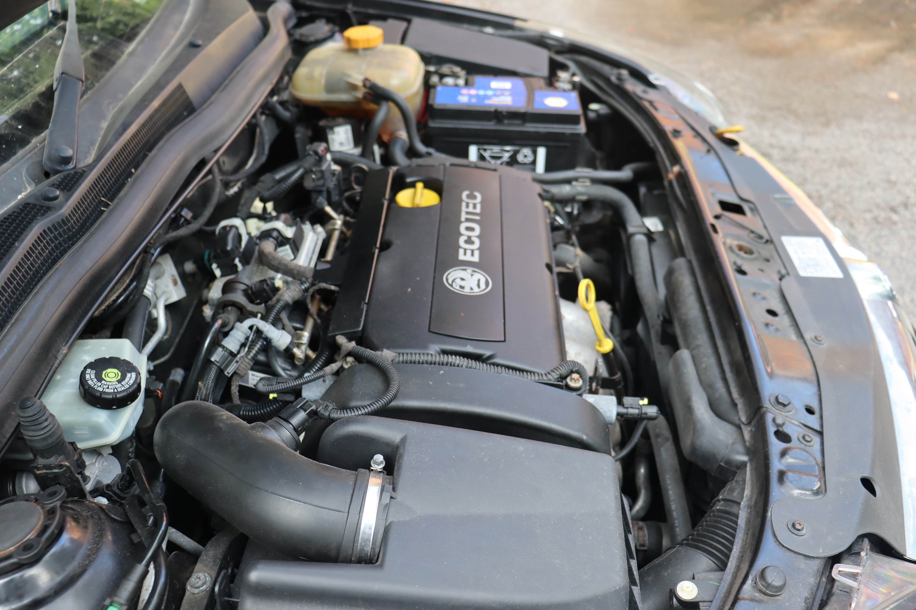 Lot 816 - 2008 Vauxhall Astra Twin Top Sport