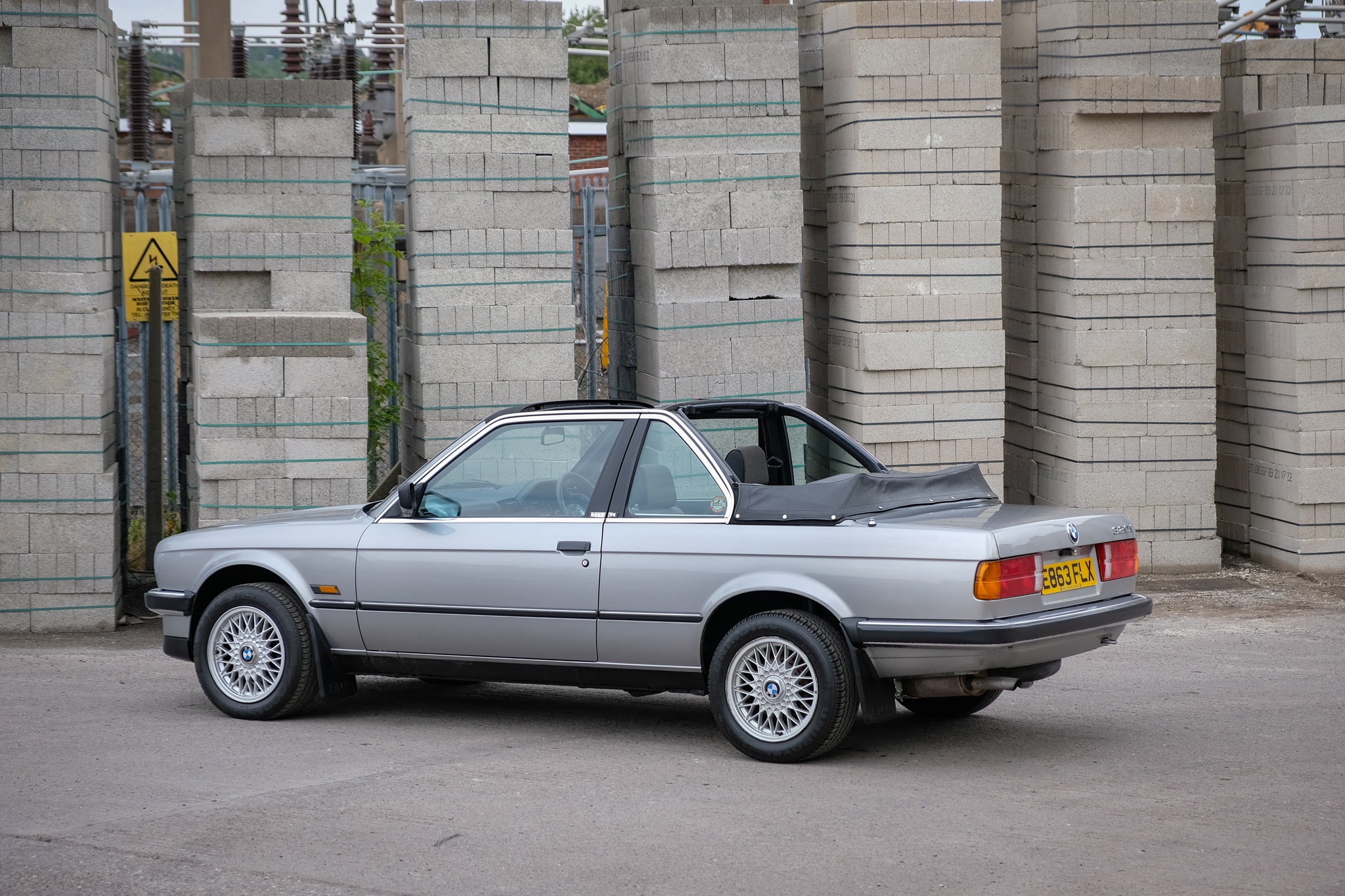 Lot 21 - 1987 BMW 320i Baur Cabriolet