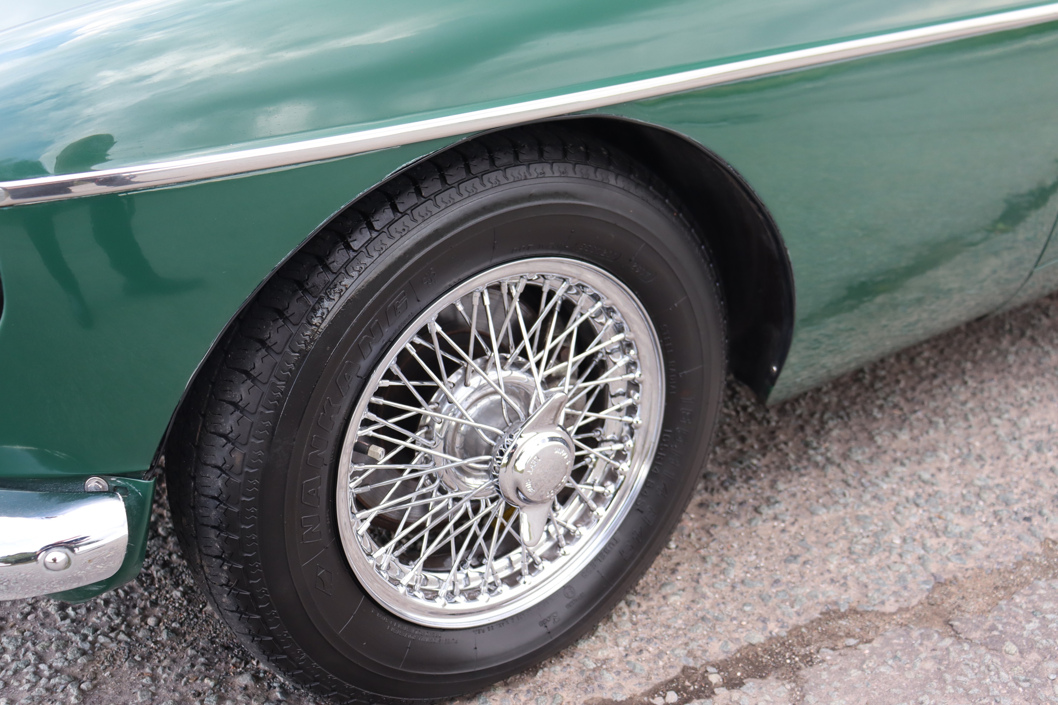 Lot 202 - 1972 MG B Roadster