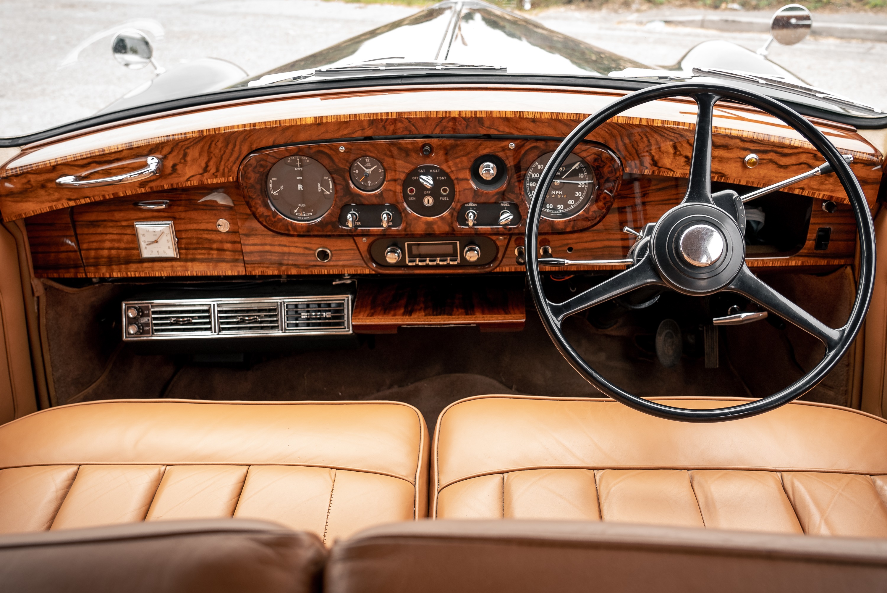 Lot 231 - 1965 Rolls-Royce Phantom V