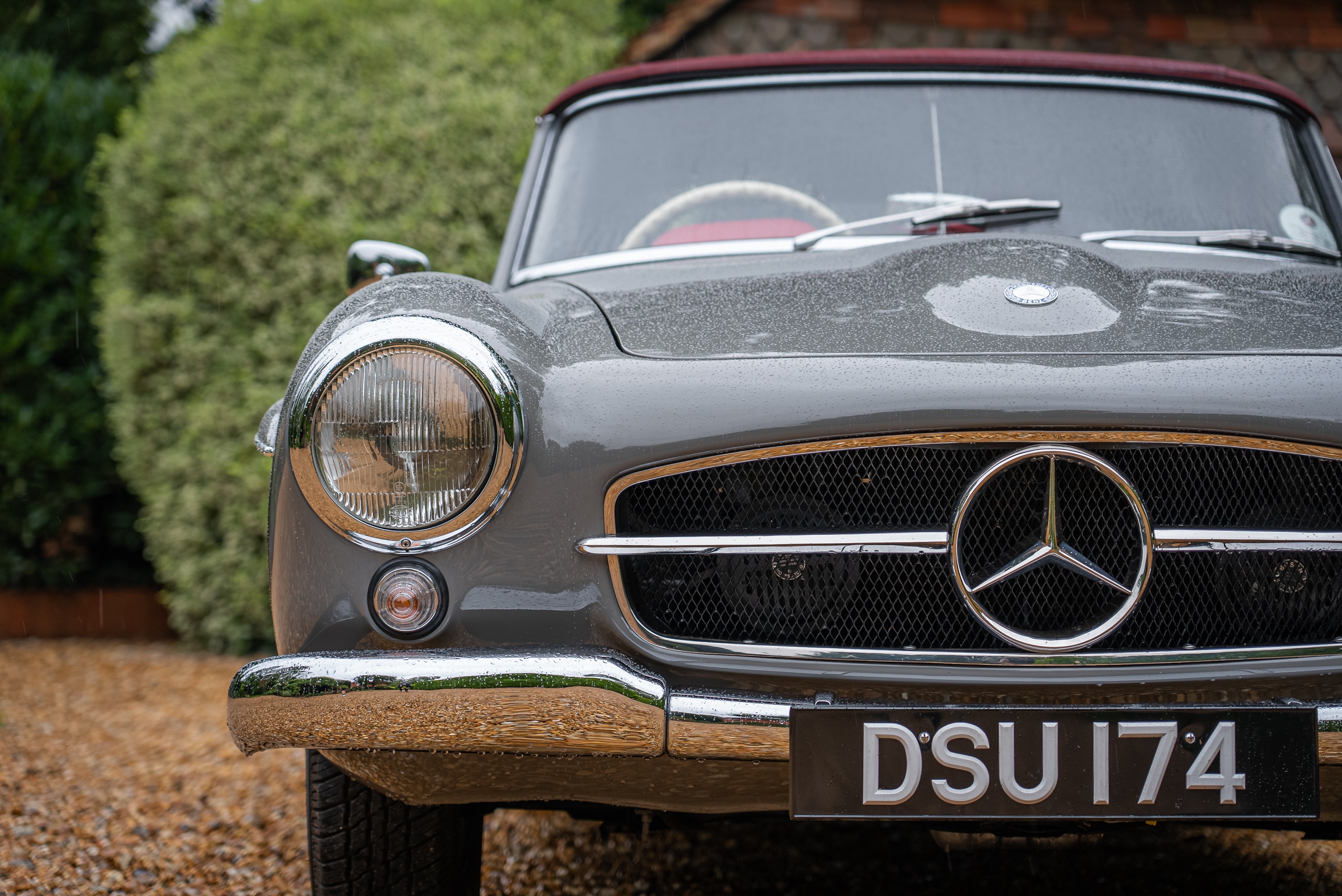 Lot 60 - 1960 Mercedes-Benz 190SL Roadster