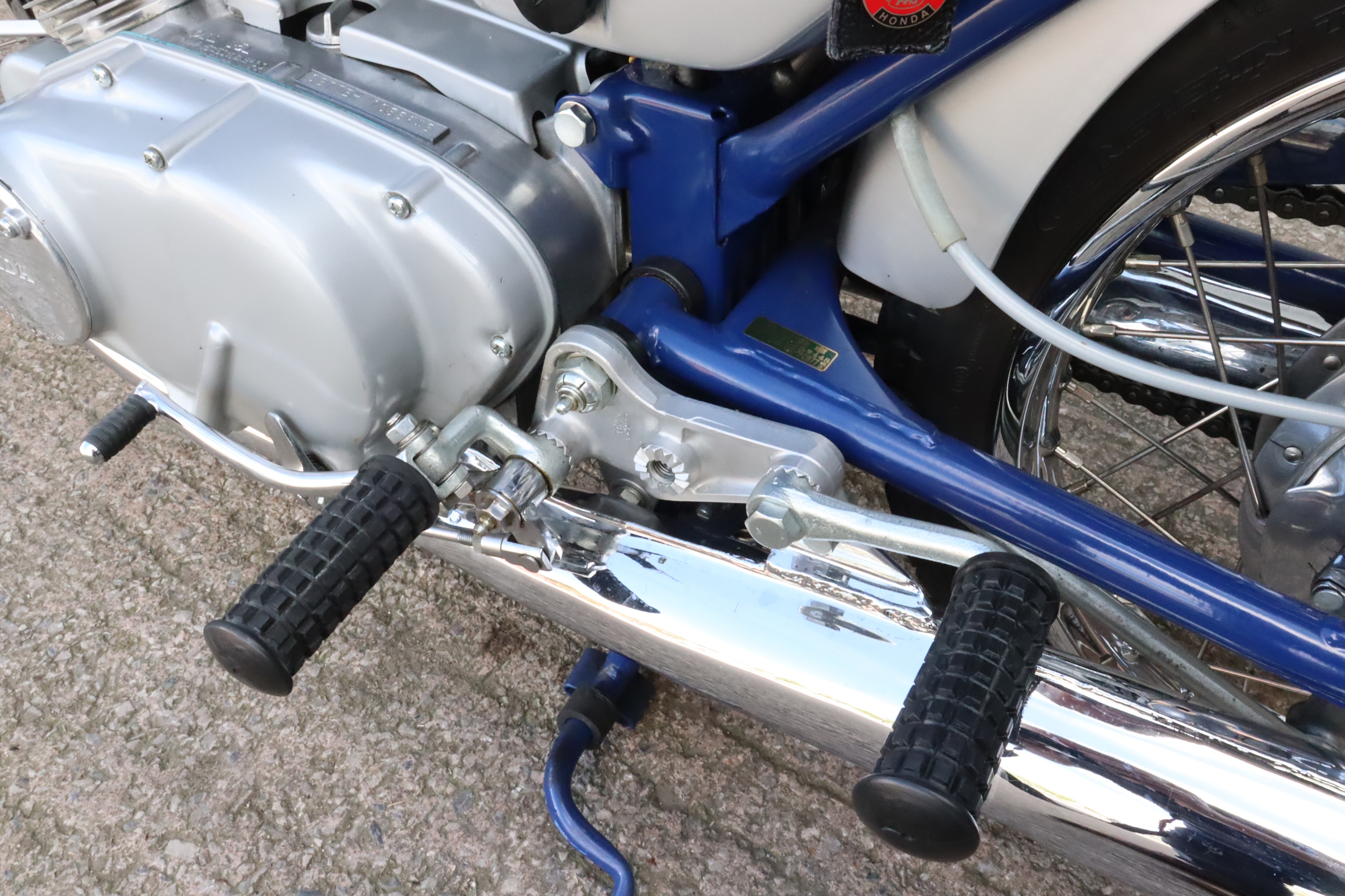 Lot 392 - 1966 Honda CB77