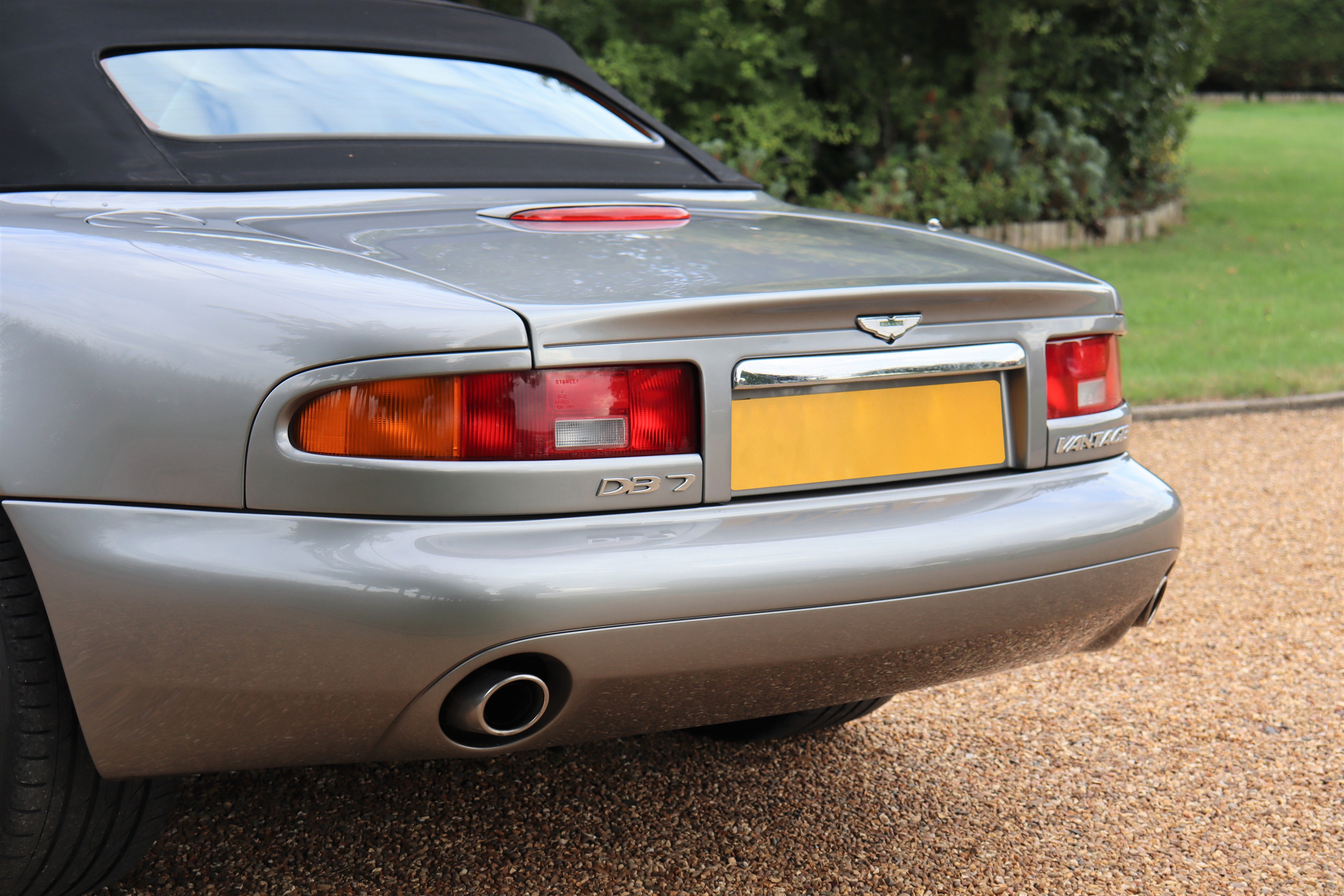 Lot 62 - 2002 Aston Martin DB7 Vantage Volante