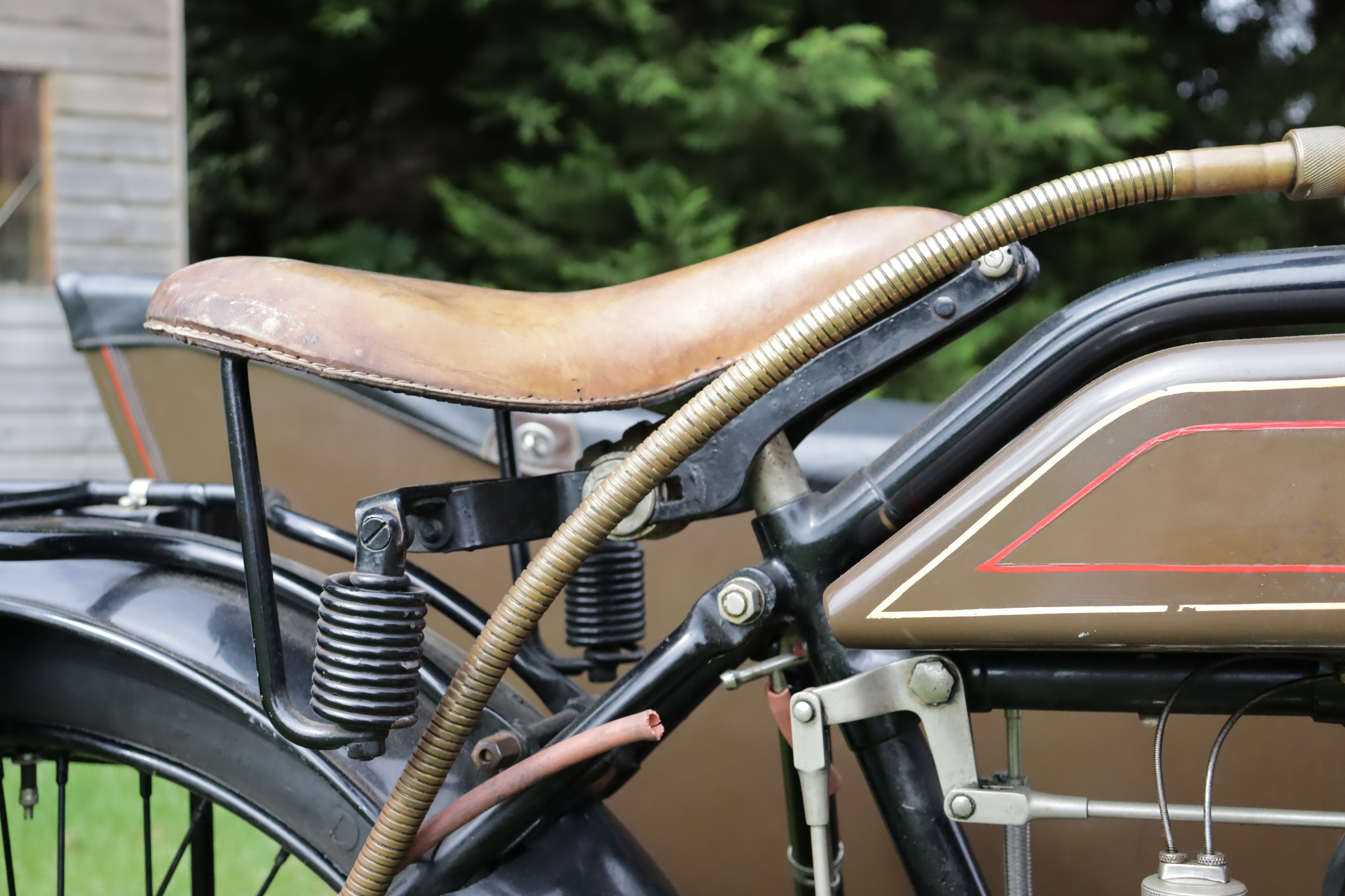 Lot 407 - 1915 James Model 6 4 1/4 HP