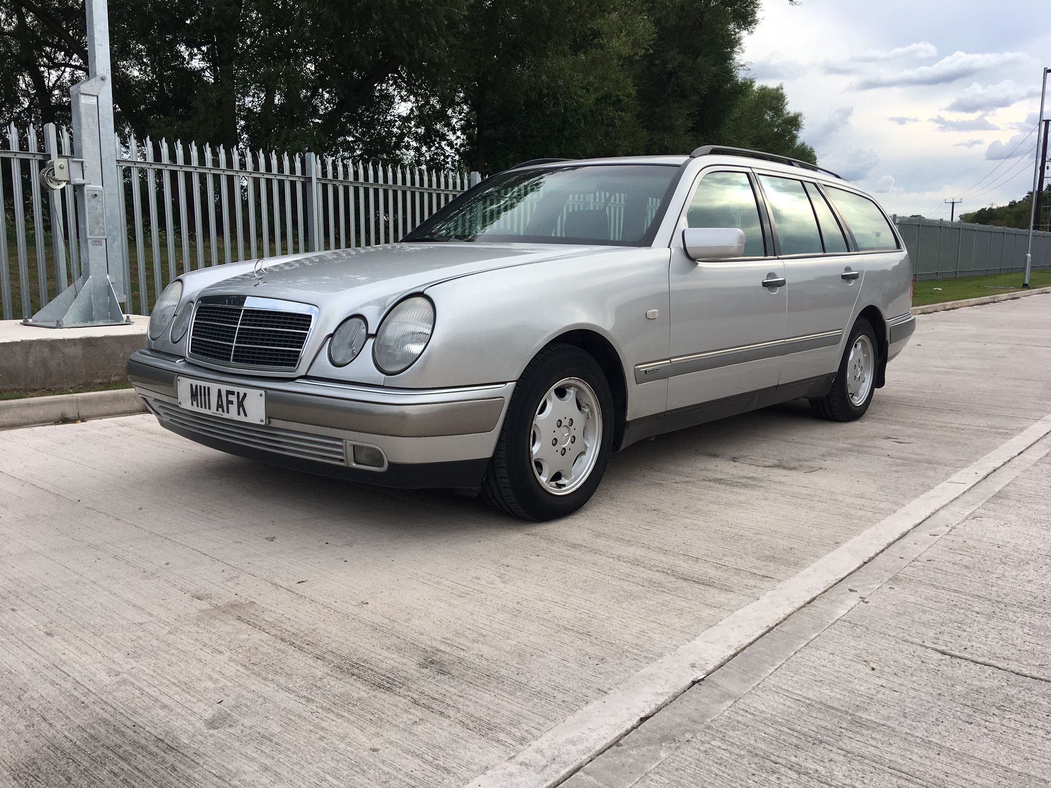 1997 Mercedes-Benz E240 Elegance