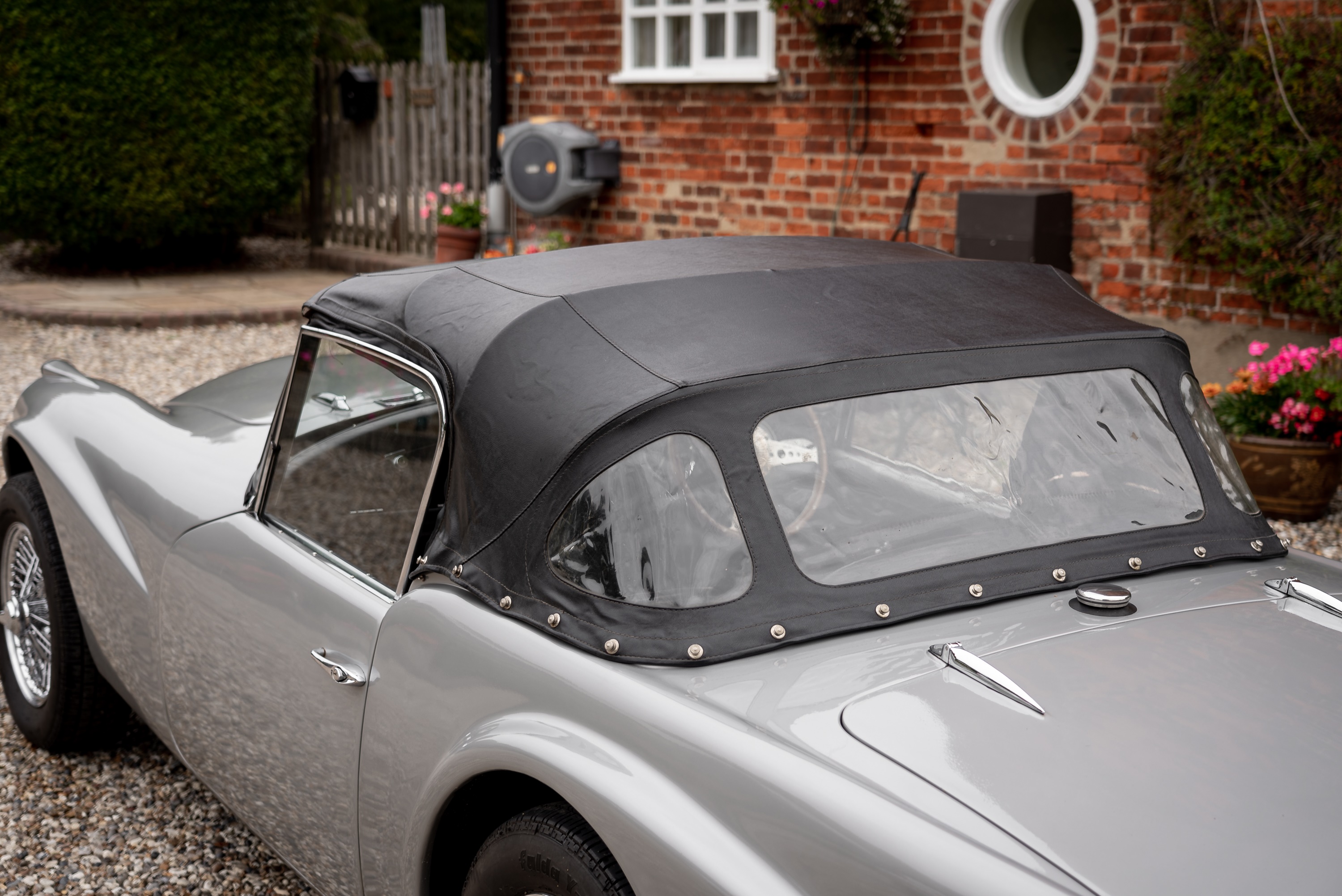 Lot 17 - 1962 Daimler Dart SP250 'B-Spec'