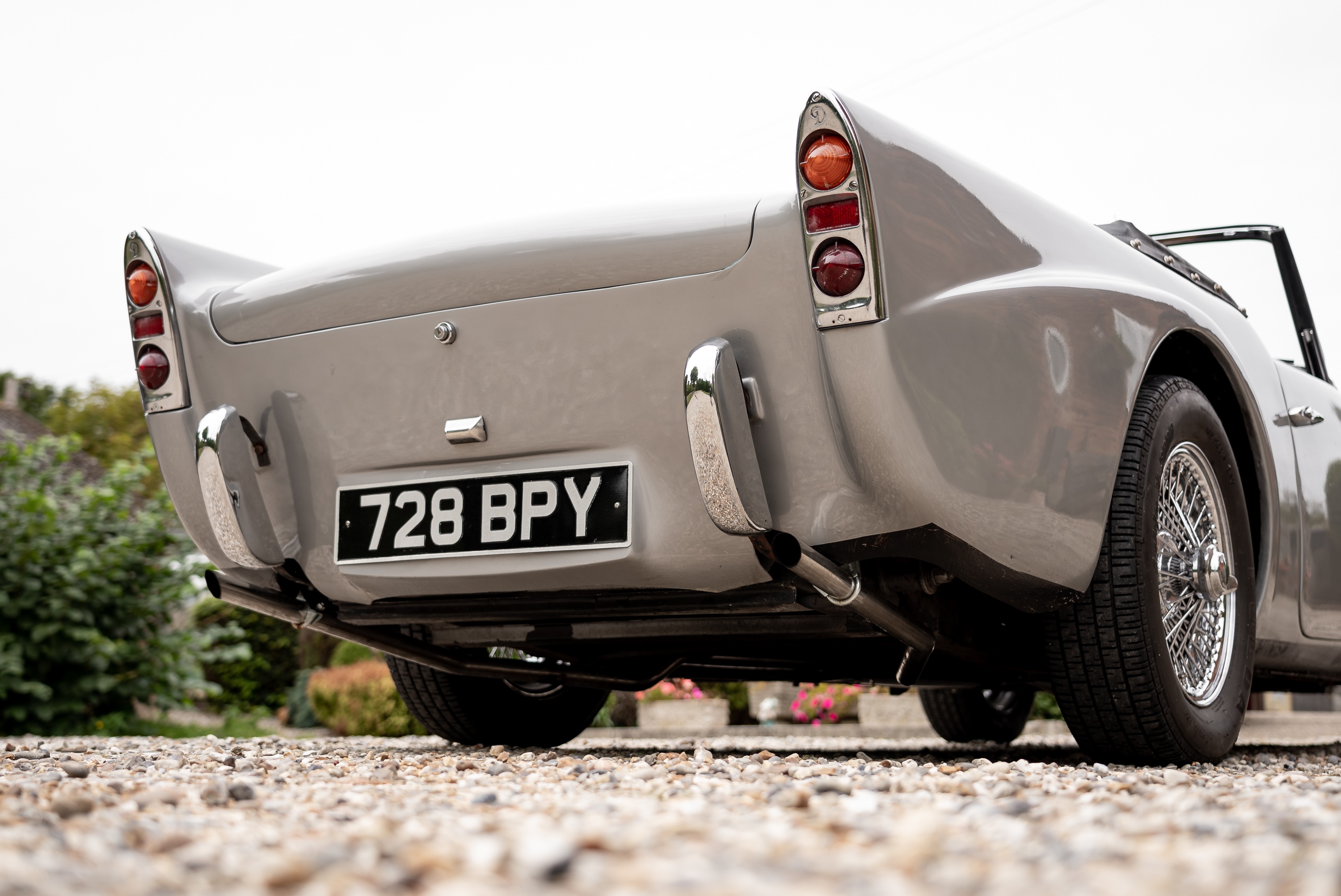 Lot 17 - 1962 Daimler Dart SP250 'B-Spec'