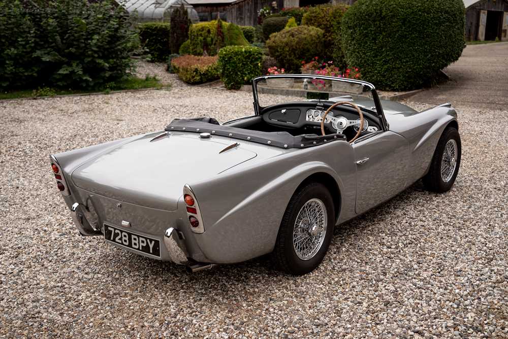 Lot 17 - 1962 Daimler Dart SP250 'B-Spec'