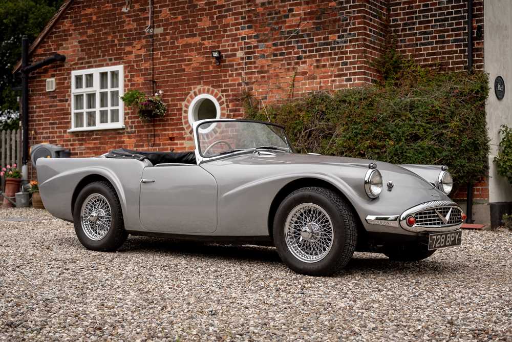 Lot 17 - 1962 Daimler Dart SP250 'B-Spec'