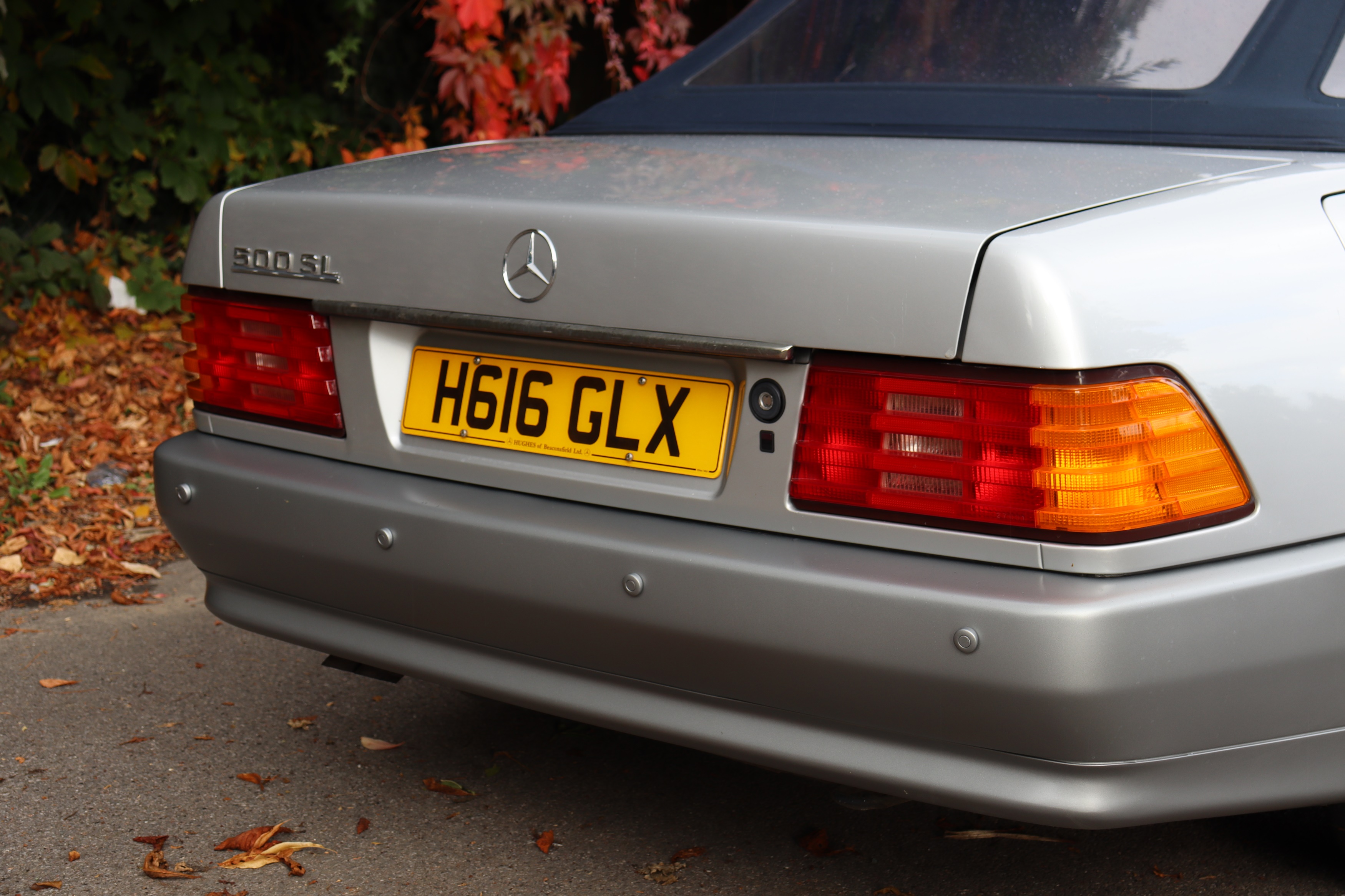 Lot 207 - 1991 Mercedes-Benz SL 500