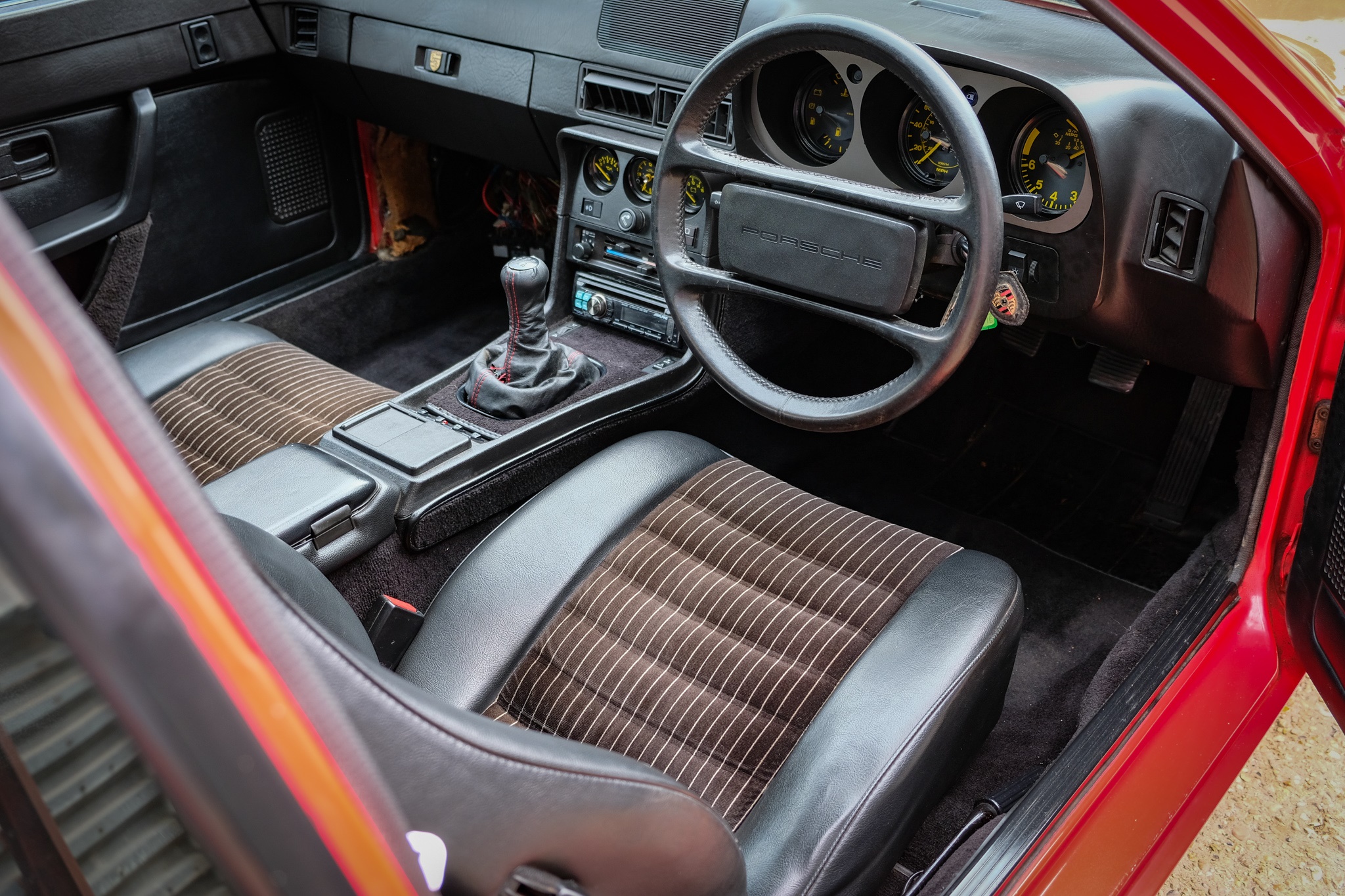 Lot 330 - 1984 Porsche 944