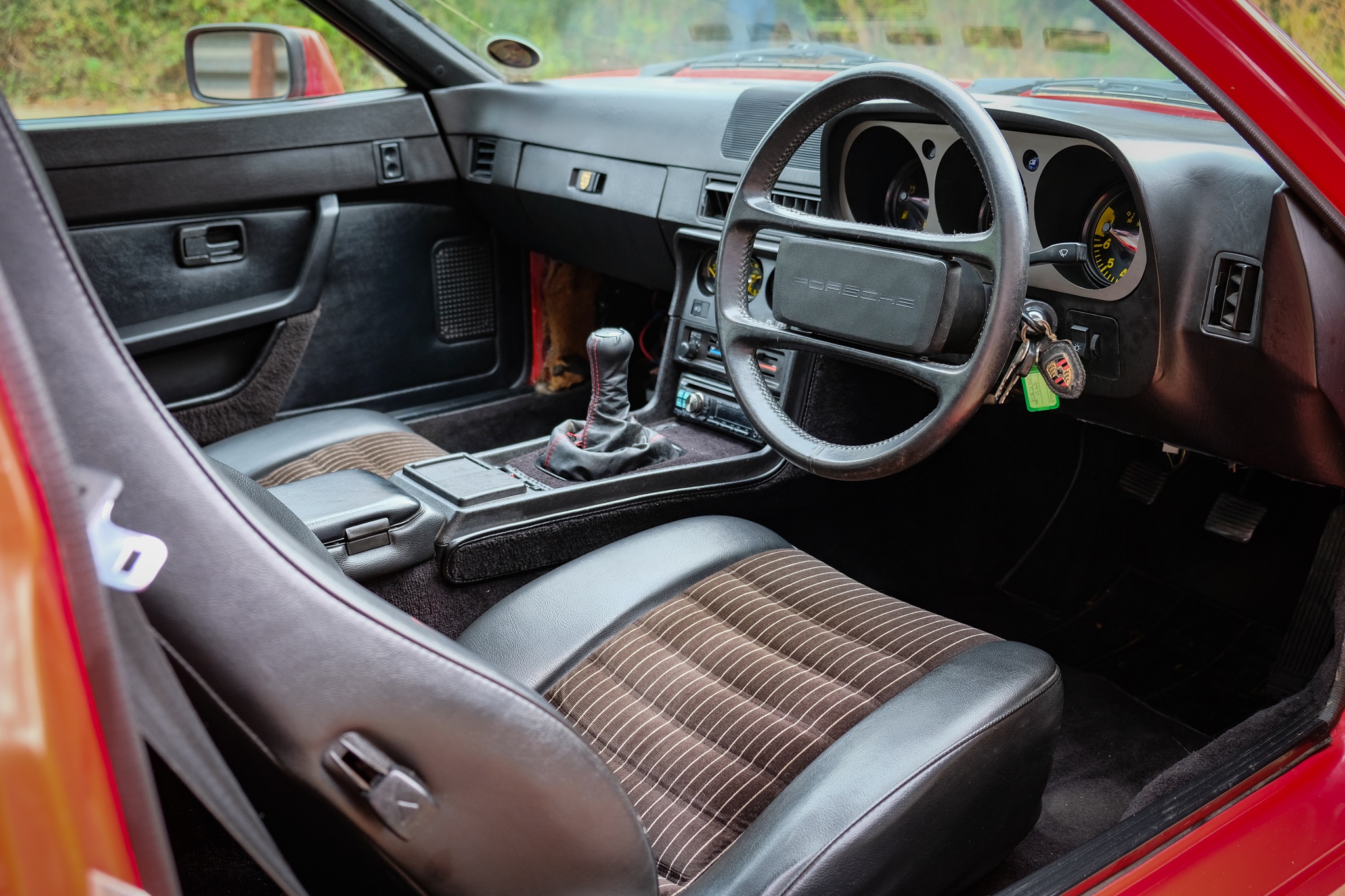 Lot 330 - 1984 Porsche 944