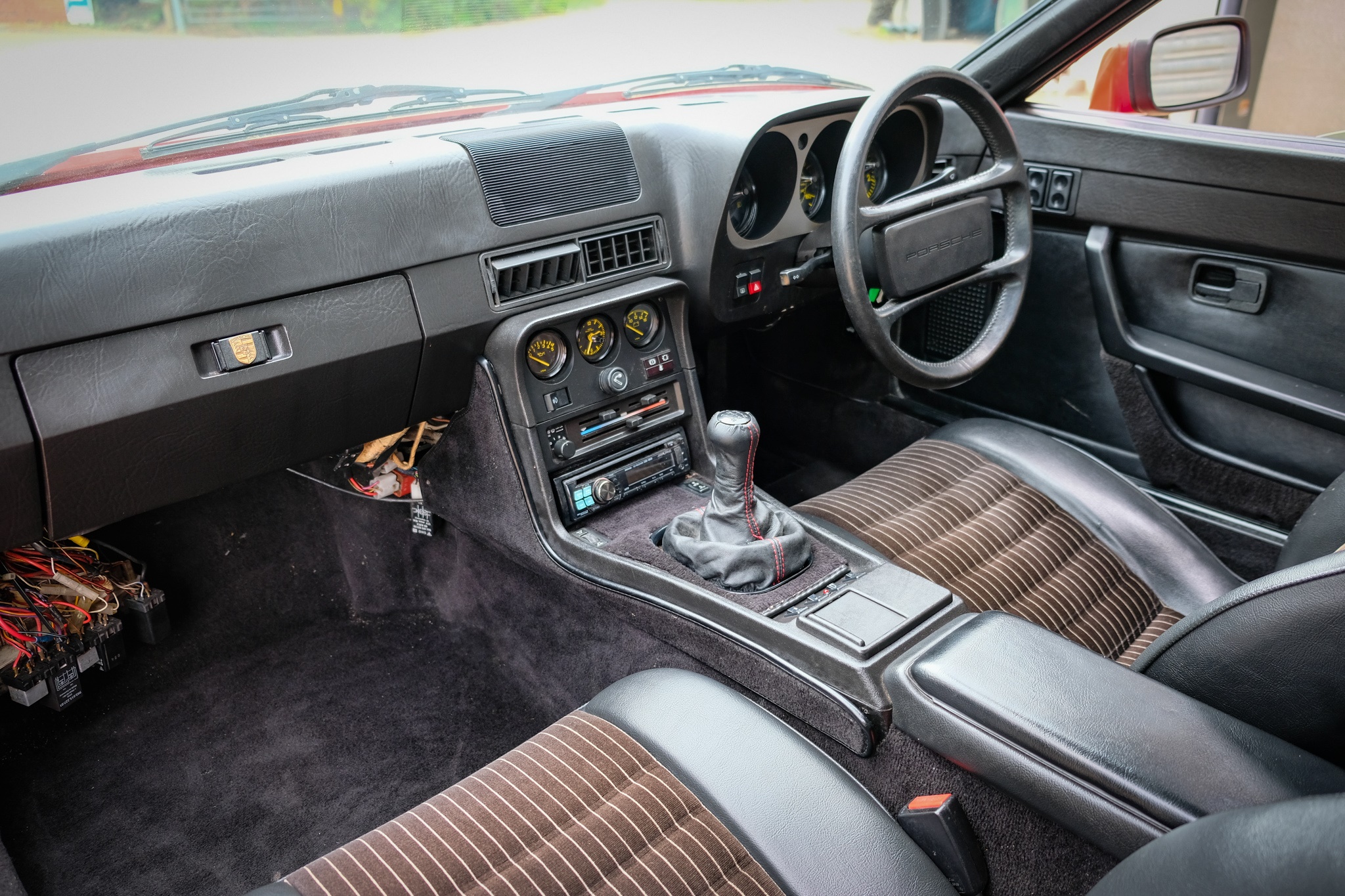 Lot 330 - 1984 Porsche 944