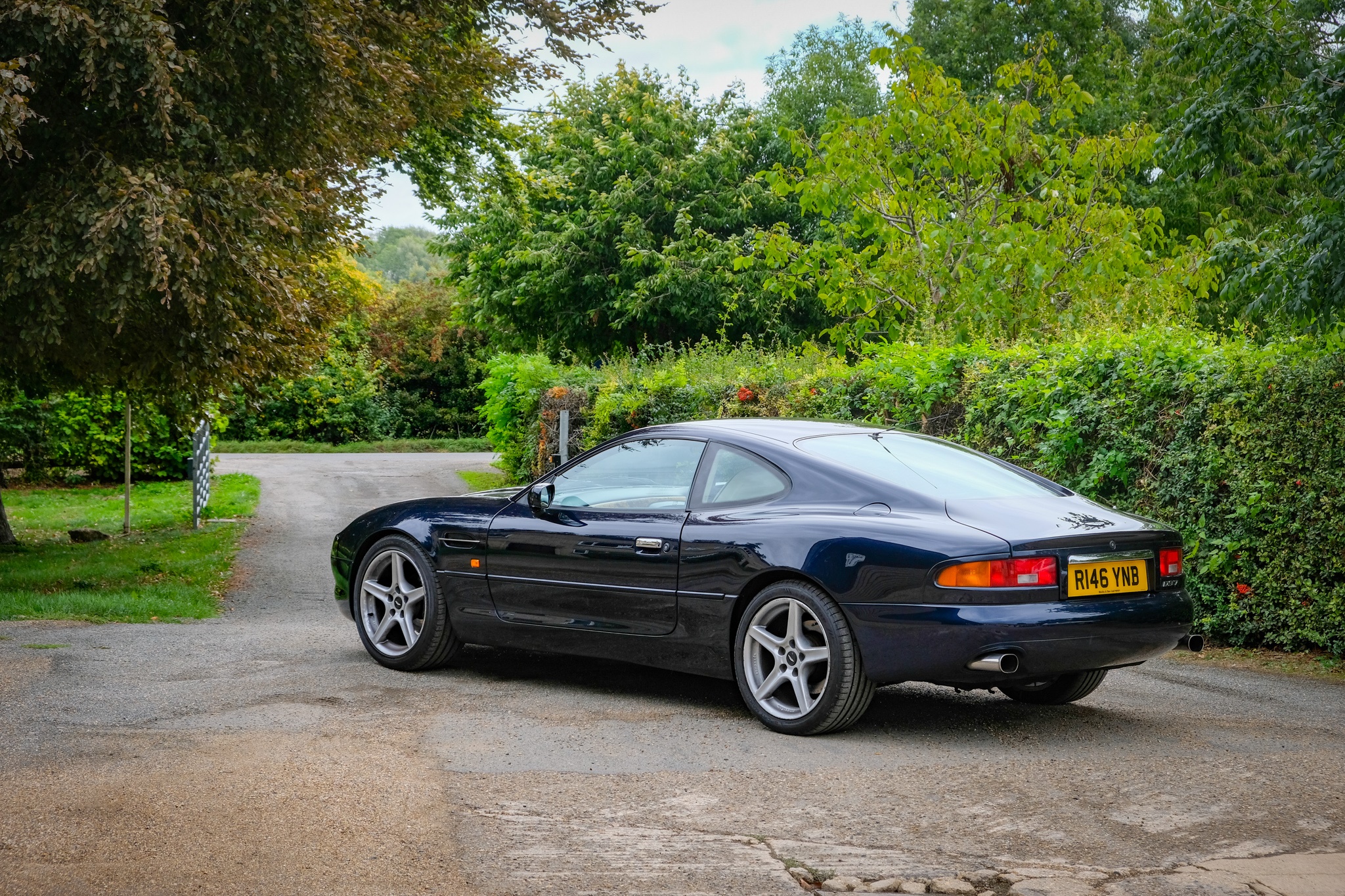 Lot 99 - 1997 Aston Martin DB7