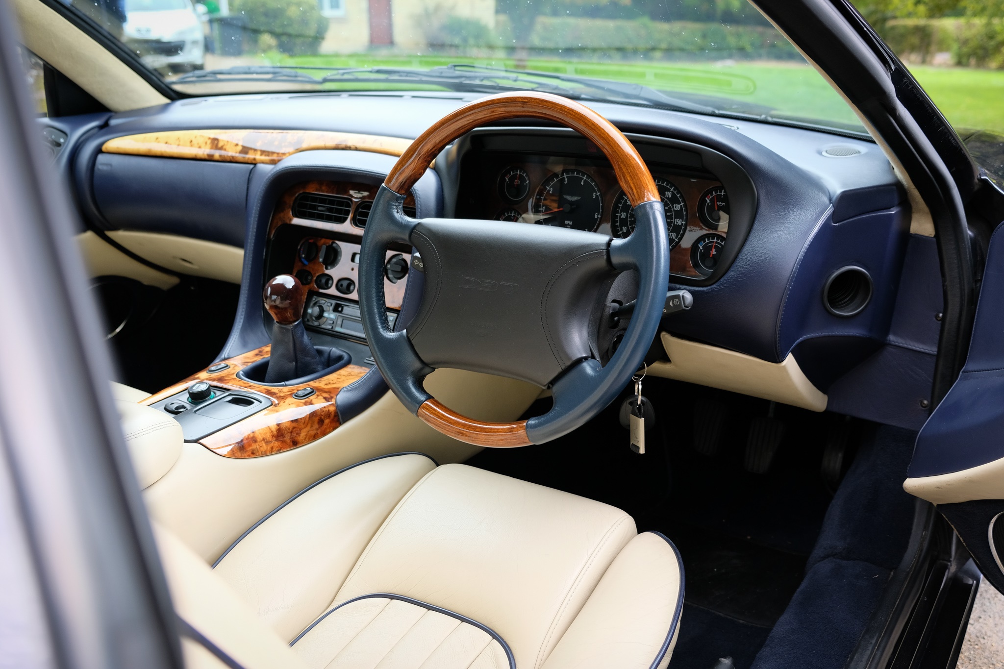 Lot 99 - 1997 Aston Martin DB7