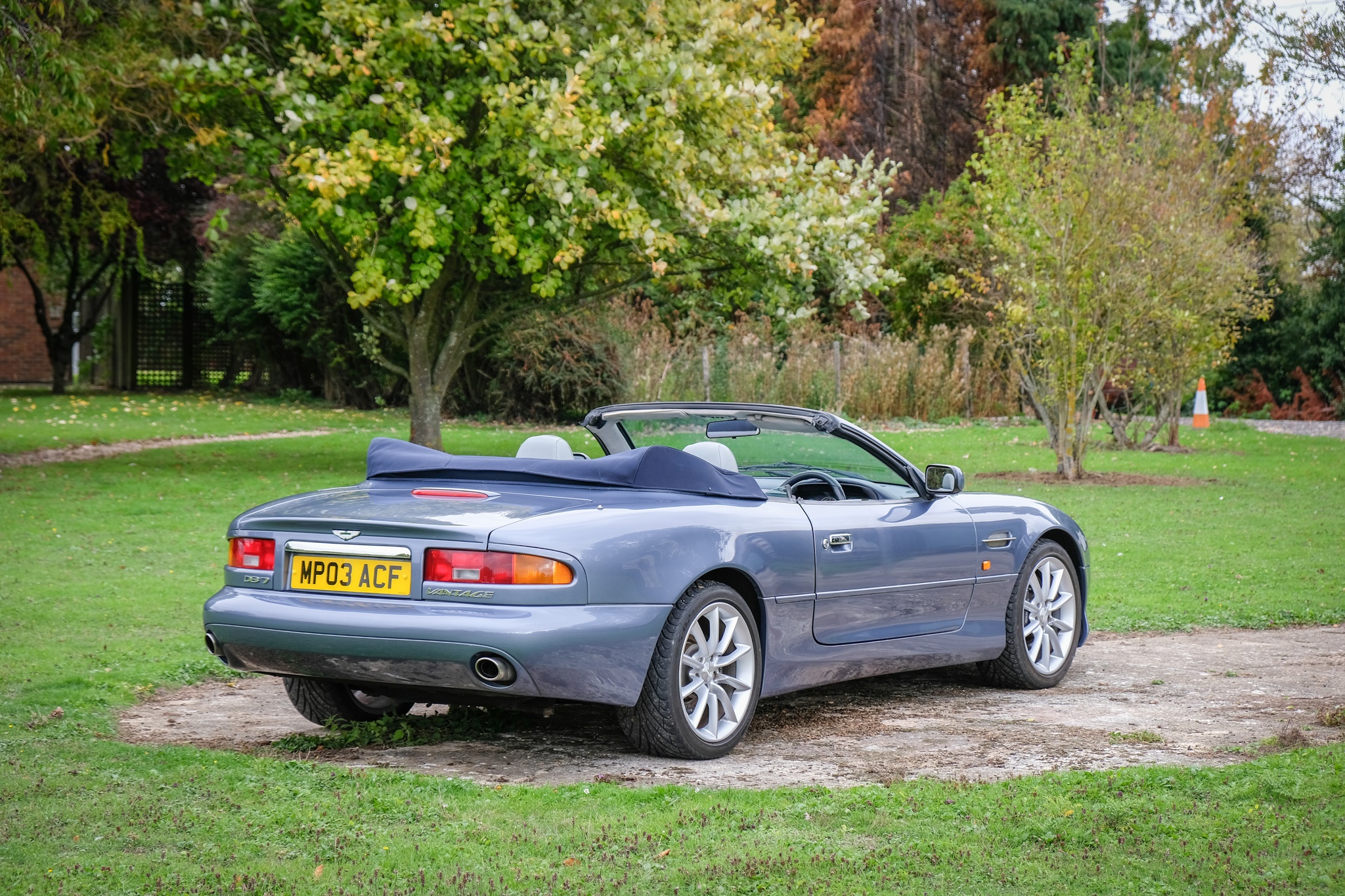 Lot 306 - 2003 Aston Martin DB7 Vantage Volante