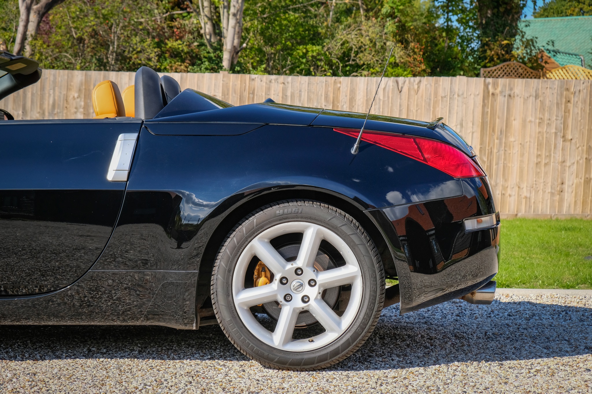 Lot 304 - 2005 Nissan 350z Convertible
