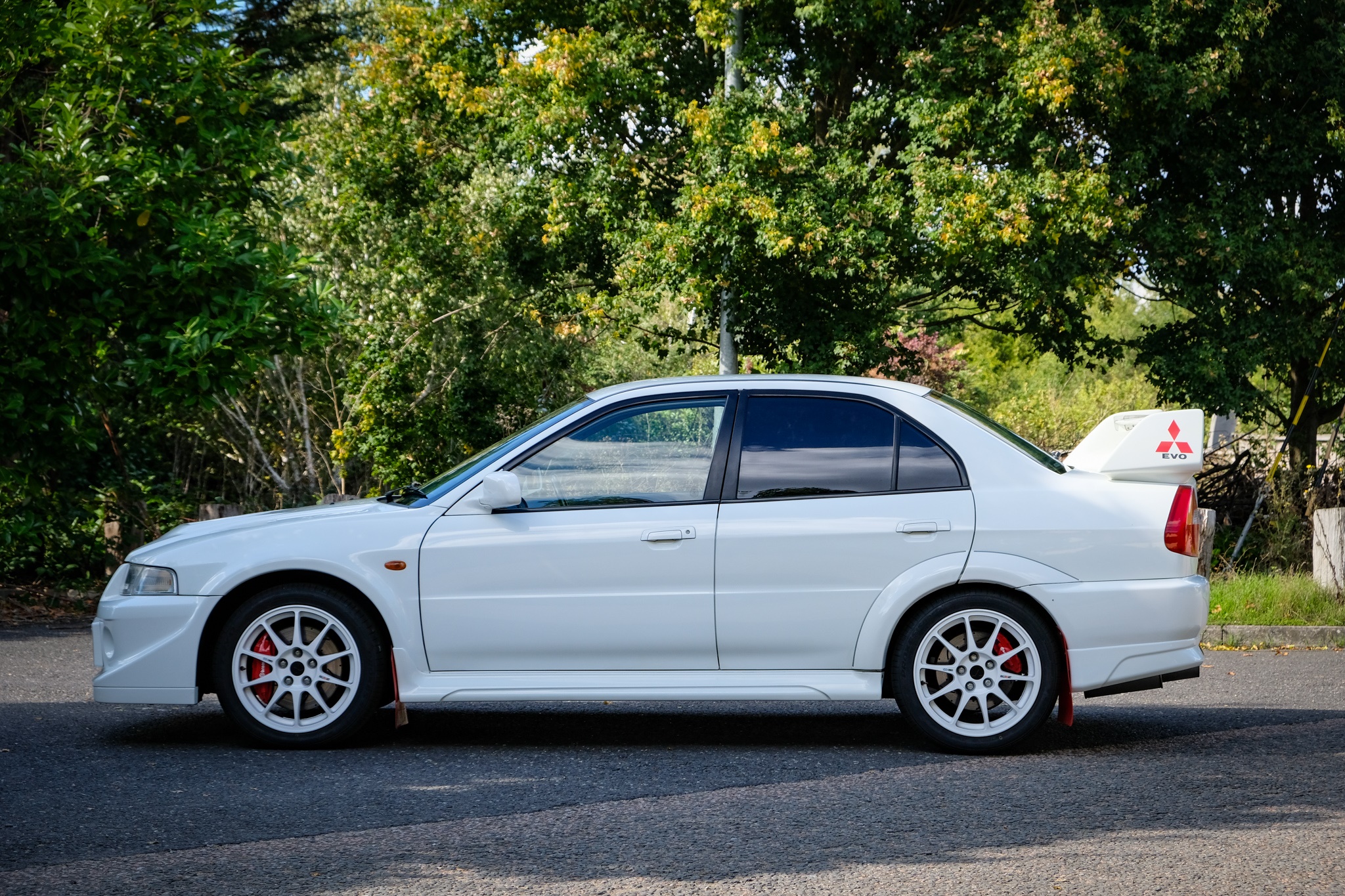 Lot 331 - 2000 Mitsubishi Lancer Evo VI Tommi Makinen