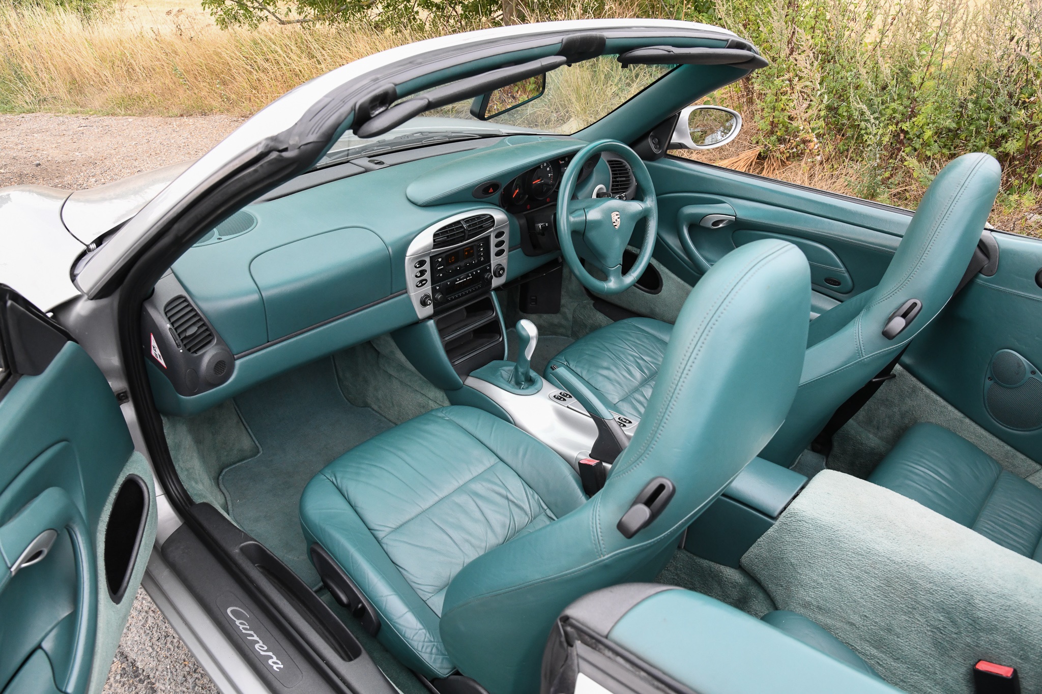 Lot 318 - 1999 Porsche 911 Carrera 2 Cabriolet