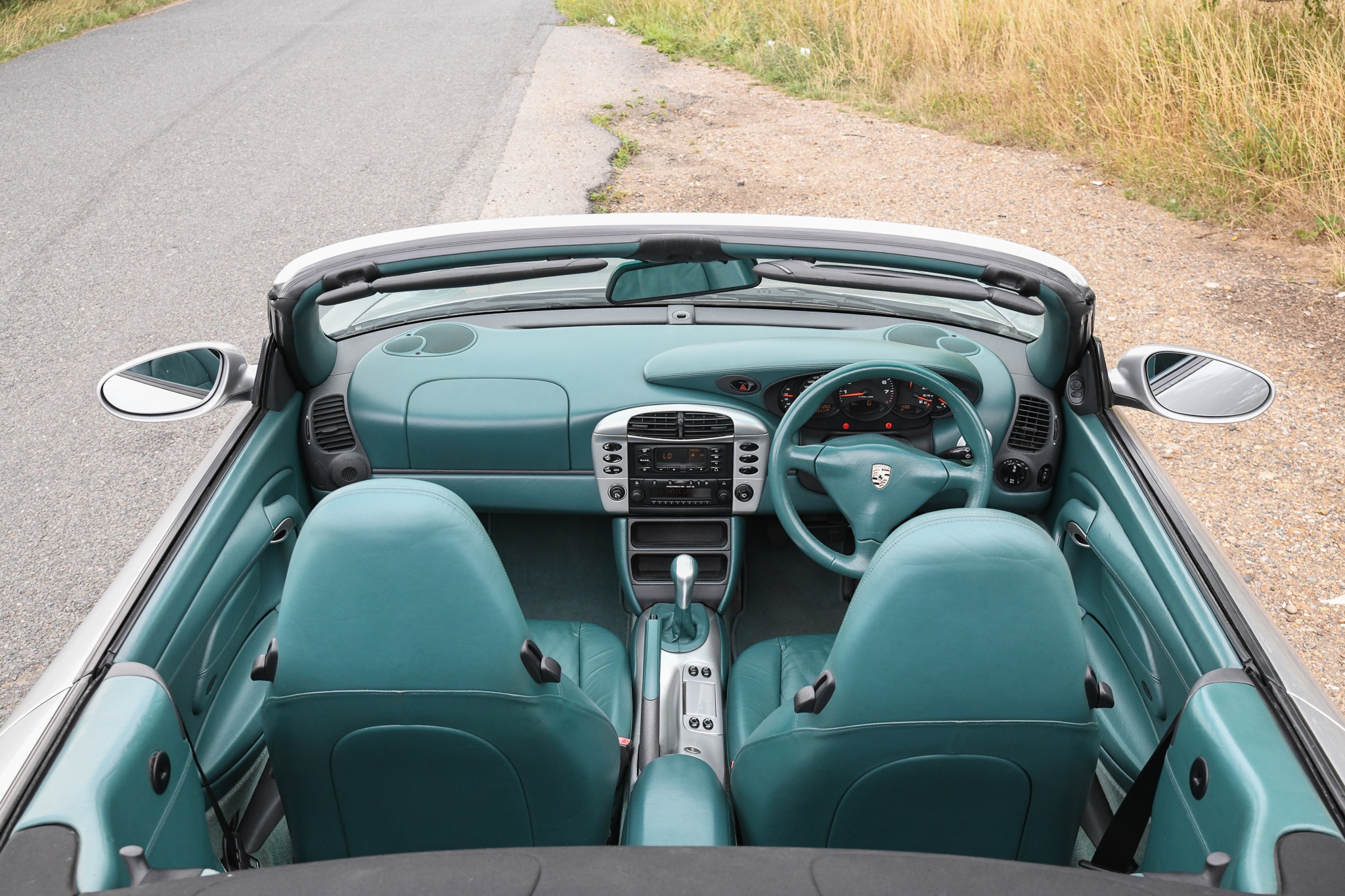 Lot 318 - 1999 Porsche 911 Carrera 2 Cabriolet