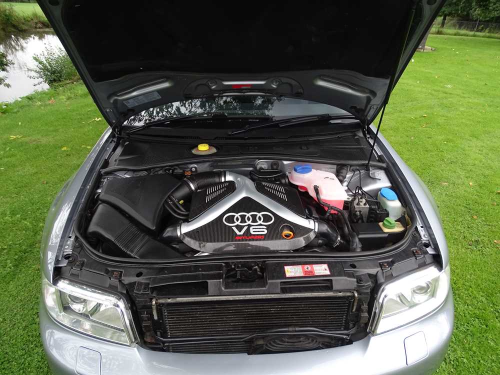 Lot 343 - 2000 Audi RS4 Avant