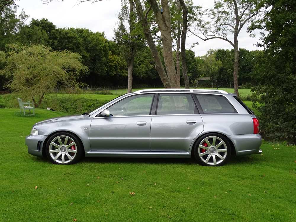 Lot 343 - 2000 Audi RS4 Avant