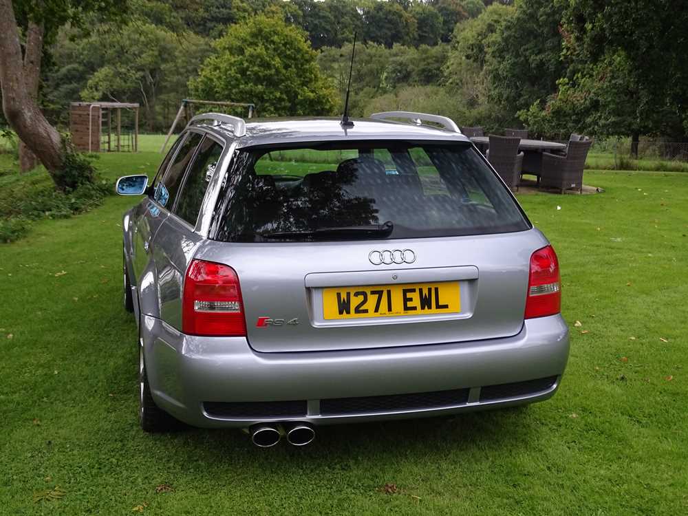 Lot 343 - 2000 Audi RS4 Avant