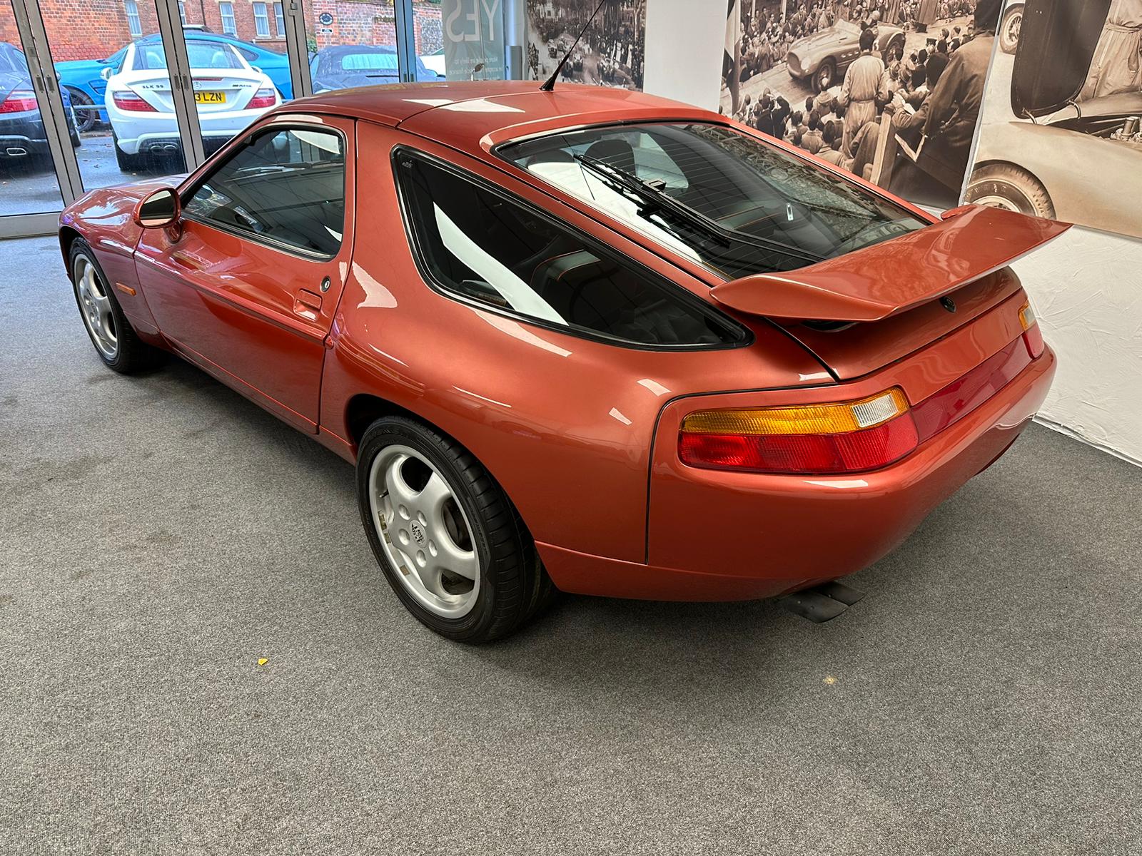 Lot 324 - 1992 Porsche 928 GTS