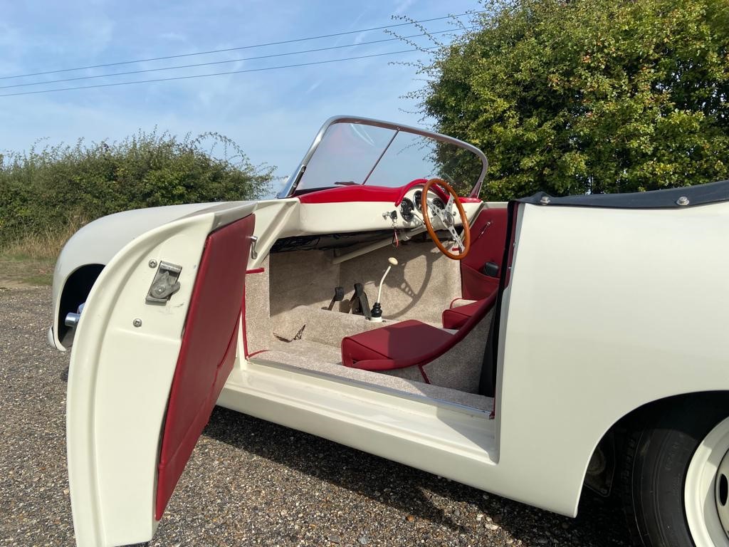 Lot 69 - 1996 Pilgrim Speedster