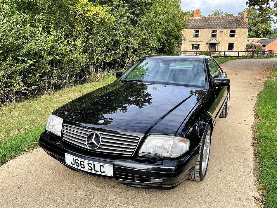 Lot 234 - 1998 Mercedes-Benz SL 320